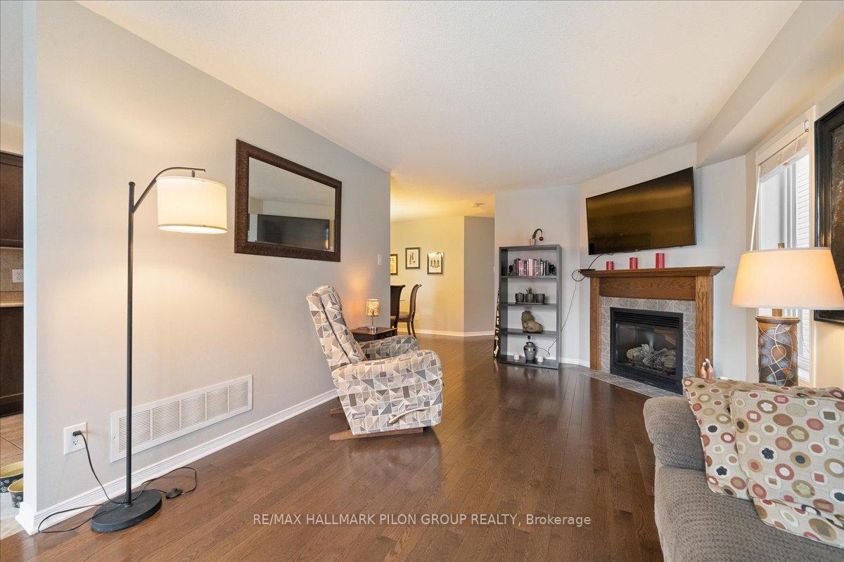 327 Saddleridge Drive, Orleans - Convent Glen and Area, ON K1W 0B8