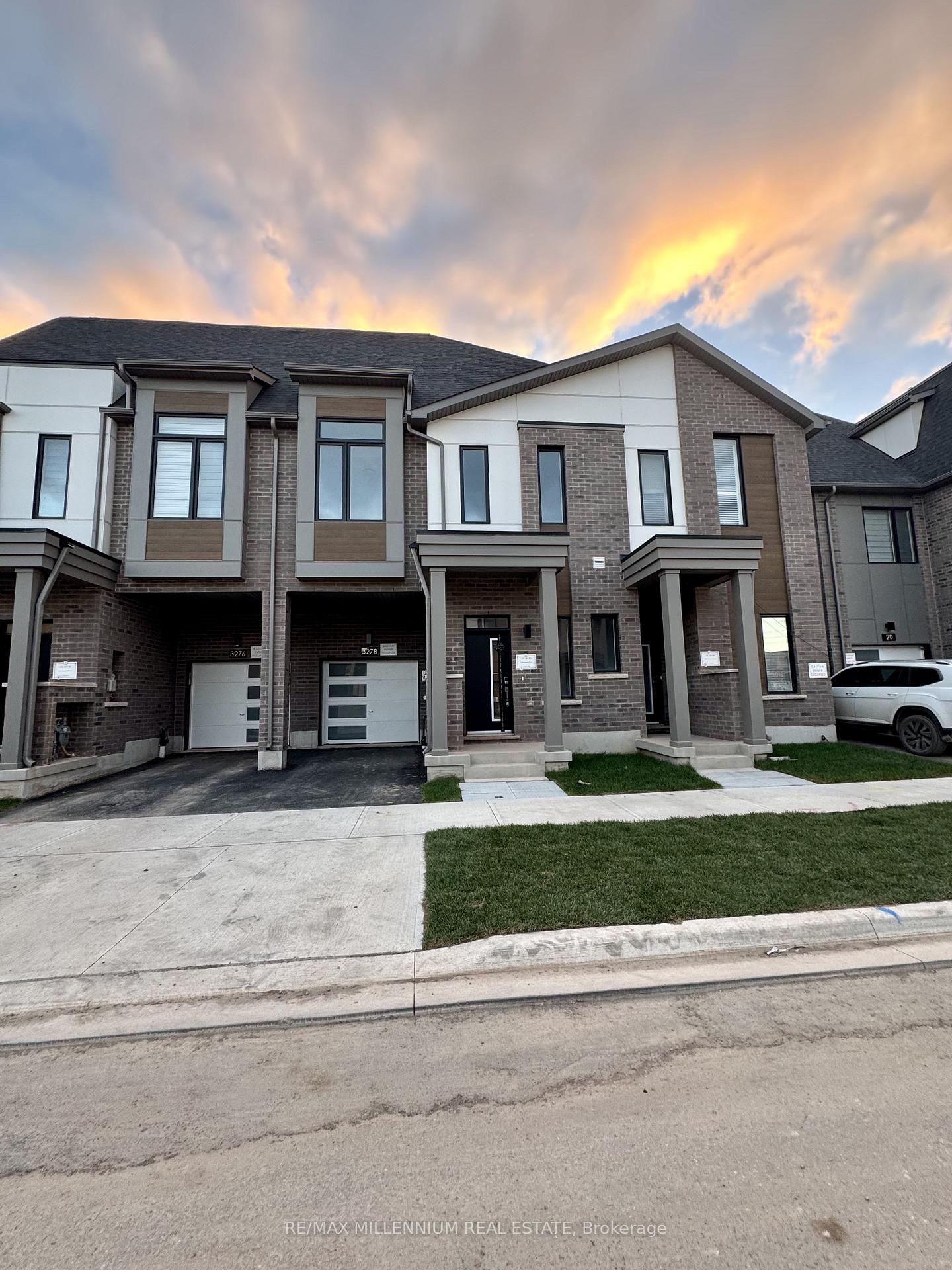 3278 Crystal Drive, Oakville, ON L6M 4K1