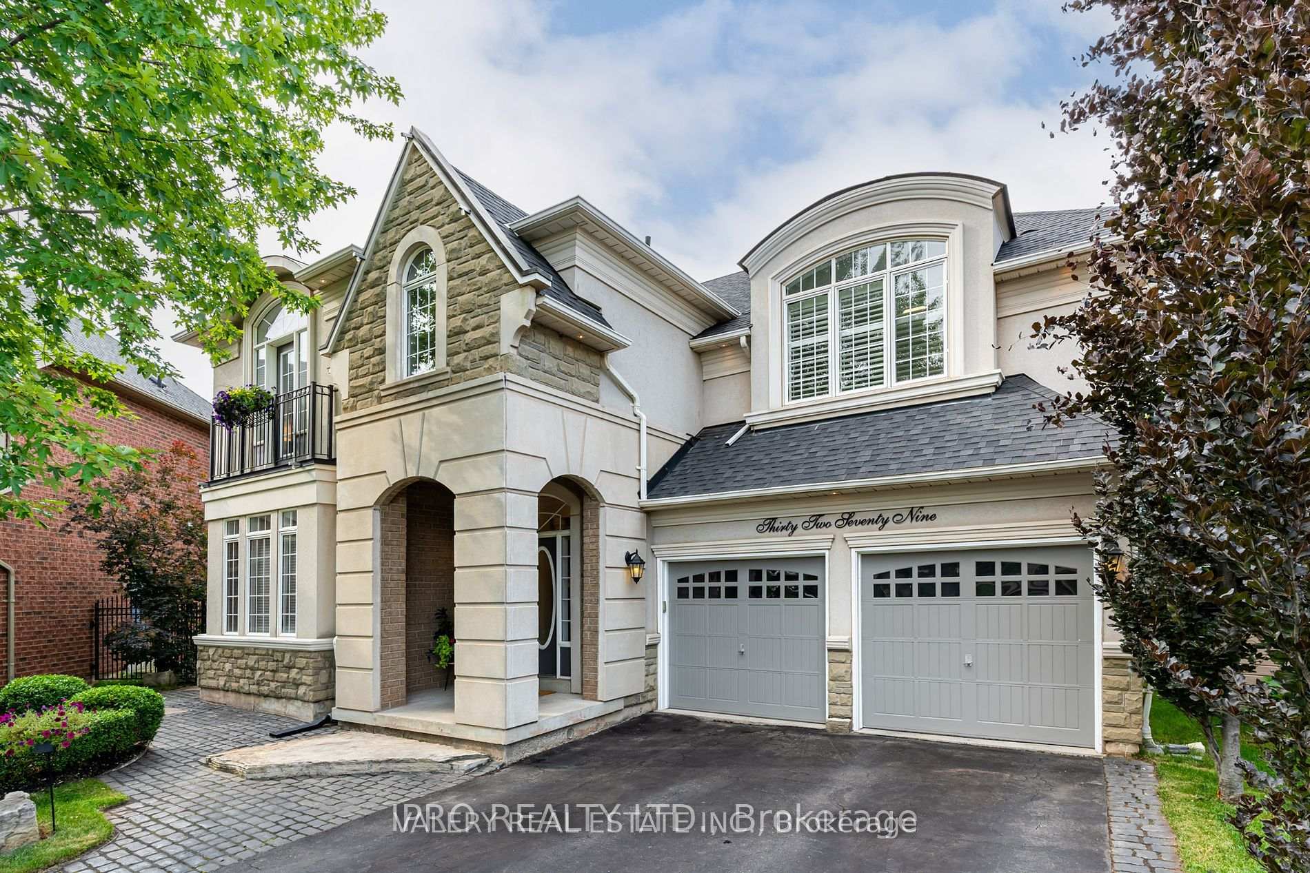 3279 Raspberry Bush Trail, Oakville, ON L6L 6V6