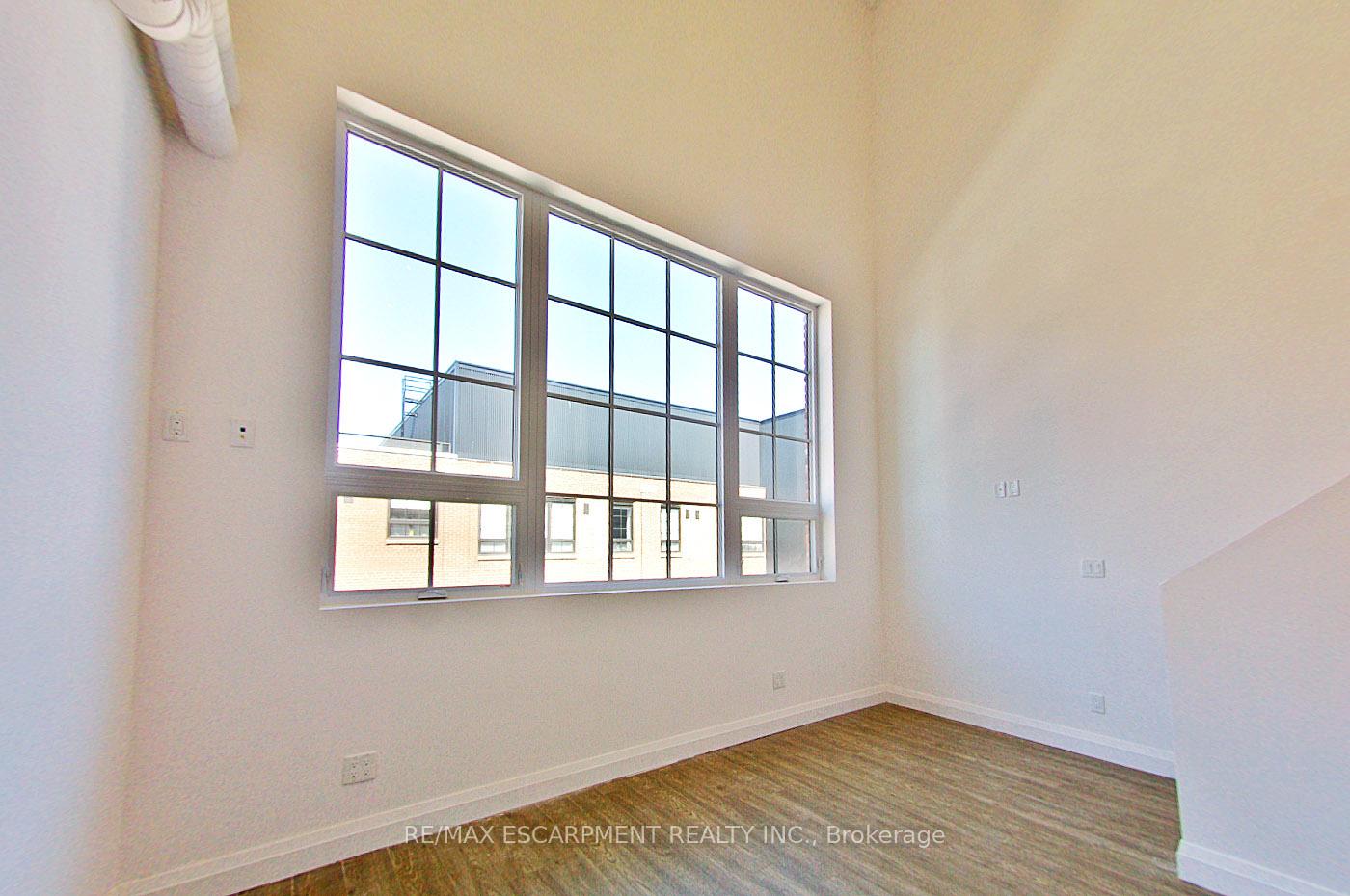 328 - 220 Dundurn Street S, Hamilton, ON L8P 4K7