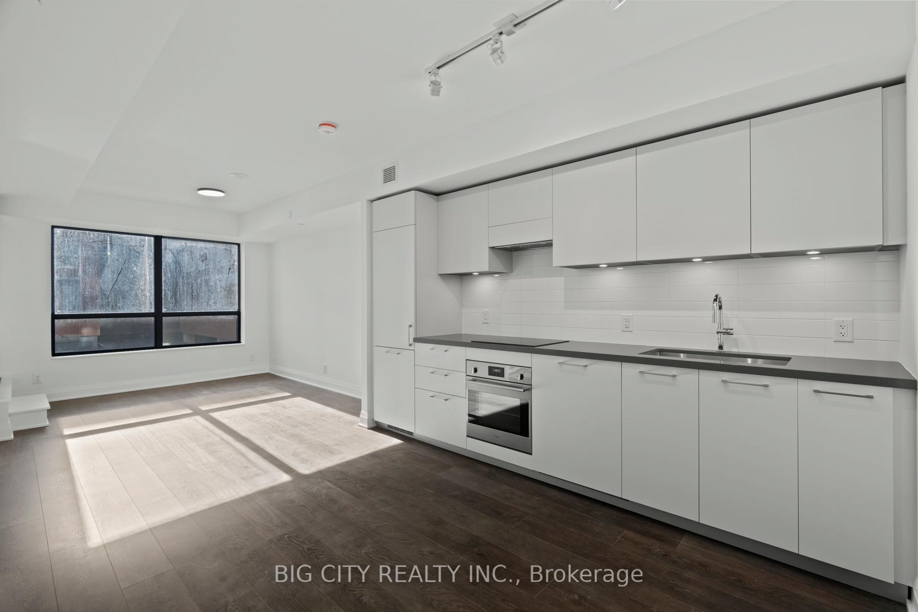 328 - 33 Frederick Todd Way, Toronto, ON M4G 0C9