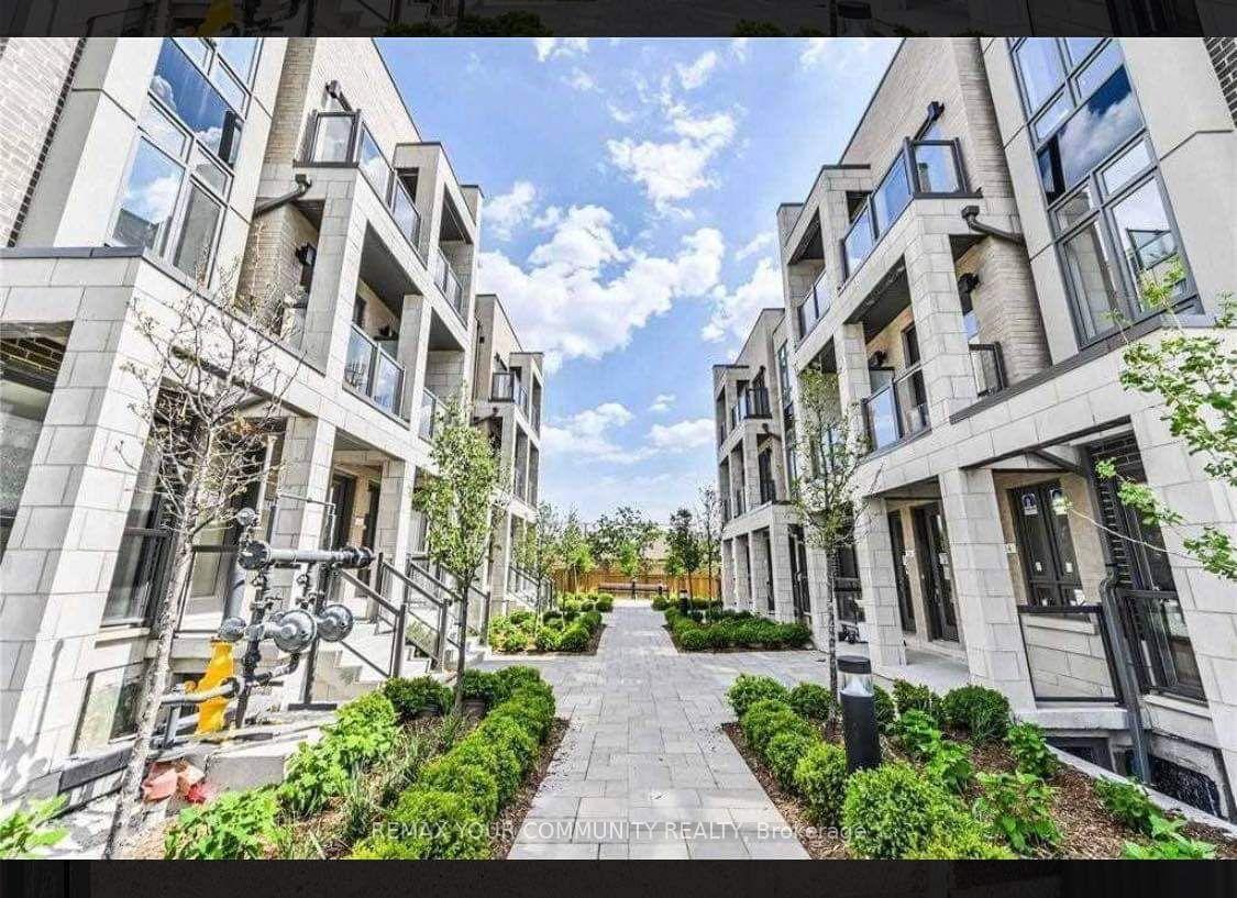 33 - 717 Lawrence Avenue W, Toronto, ON M6A 0C6