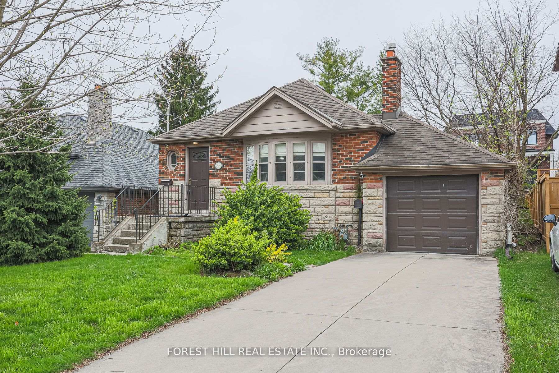 33 Burncrest Drive, Toronto, ON M5M 2Z2