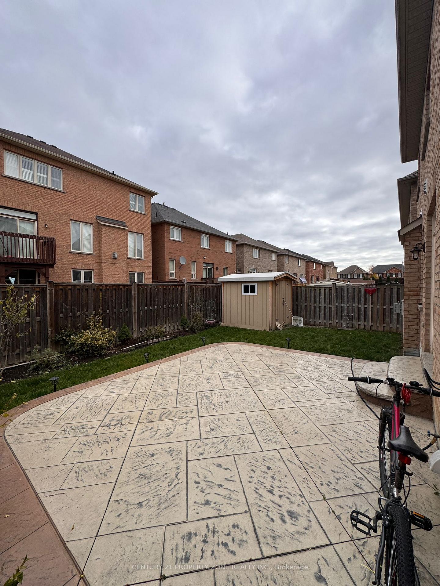 Master bedroom - 33 Gamson Crescent, Brampton, ON L6R 0V7