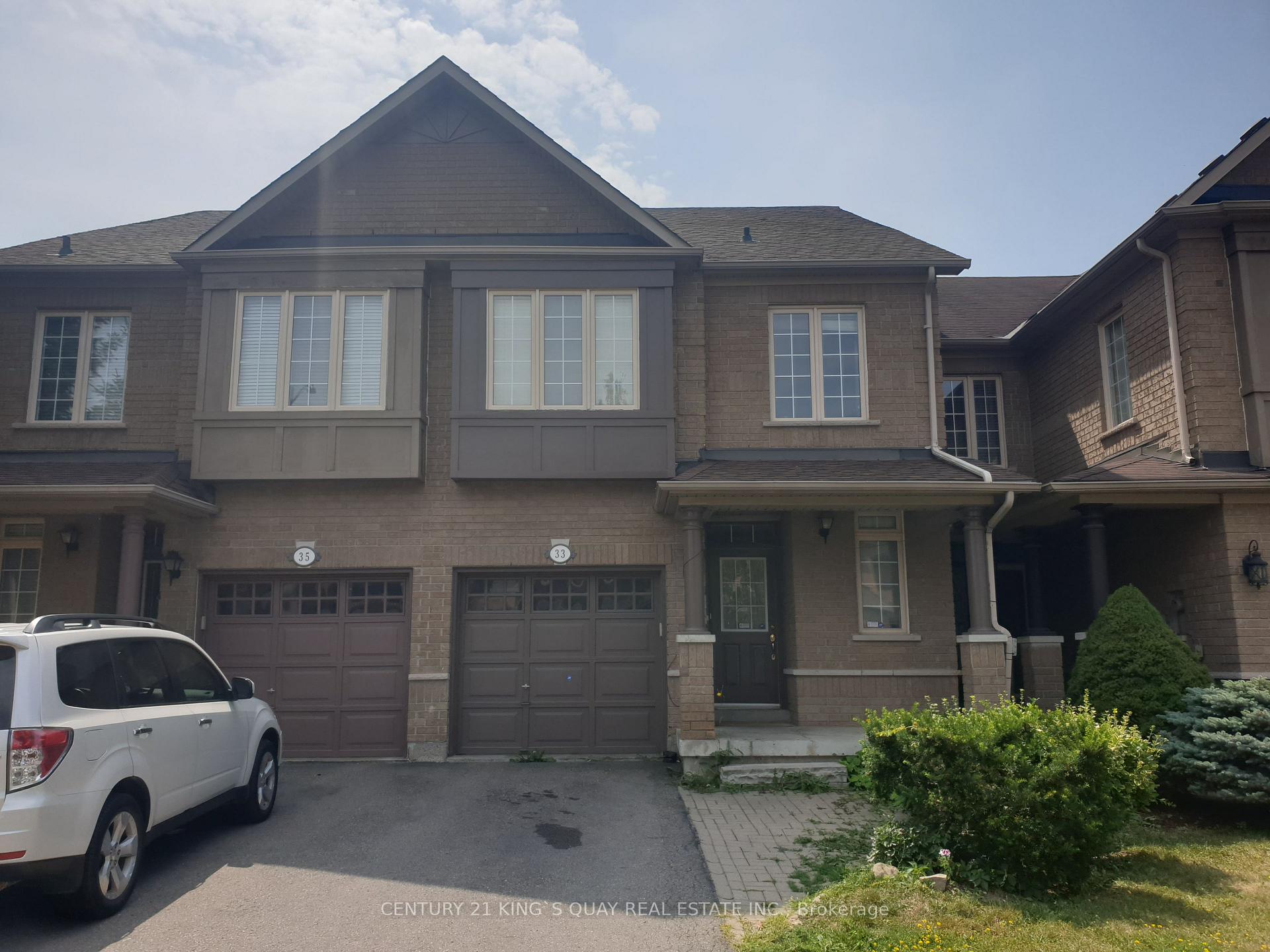 33 Holly Drive, Richmond Hill, ON L4S 2N9