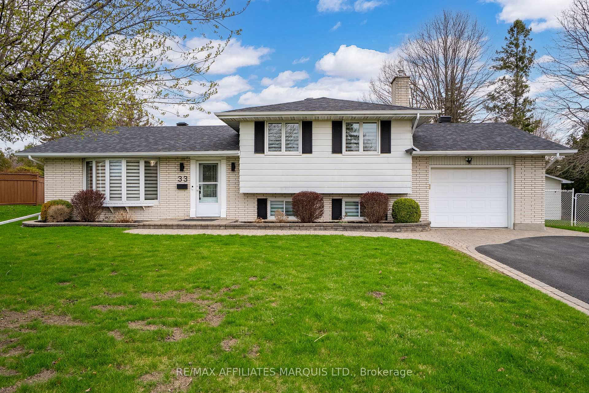 33 Monaco Crescent, Cornwall, ON K6H 5Z1