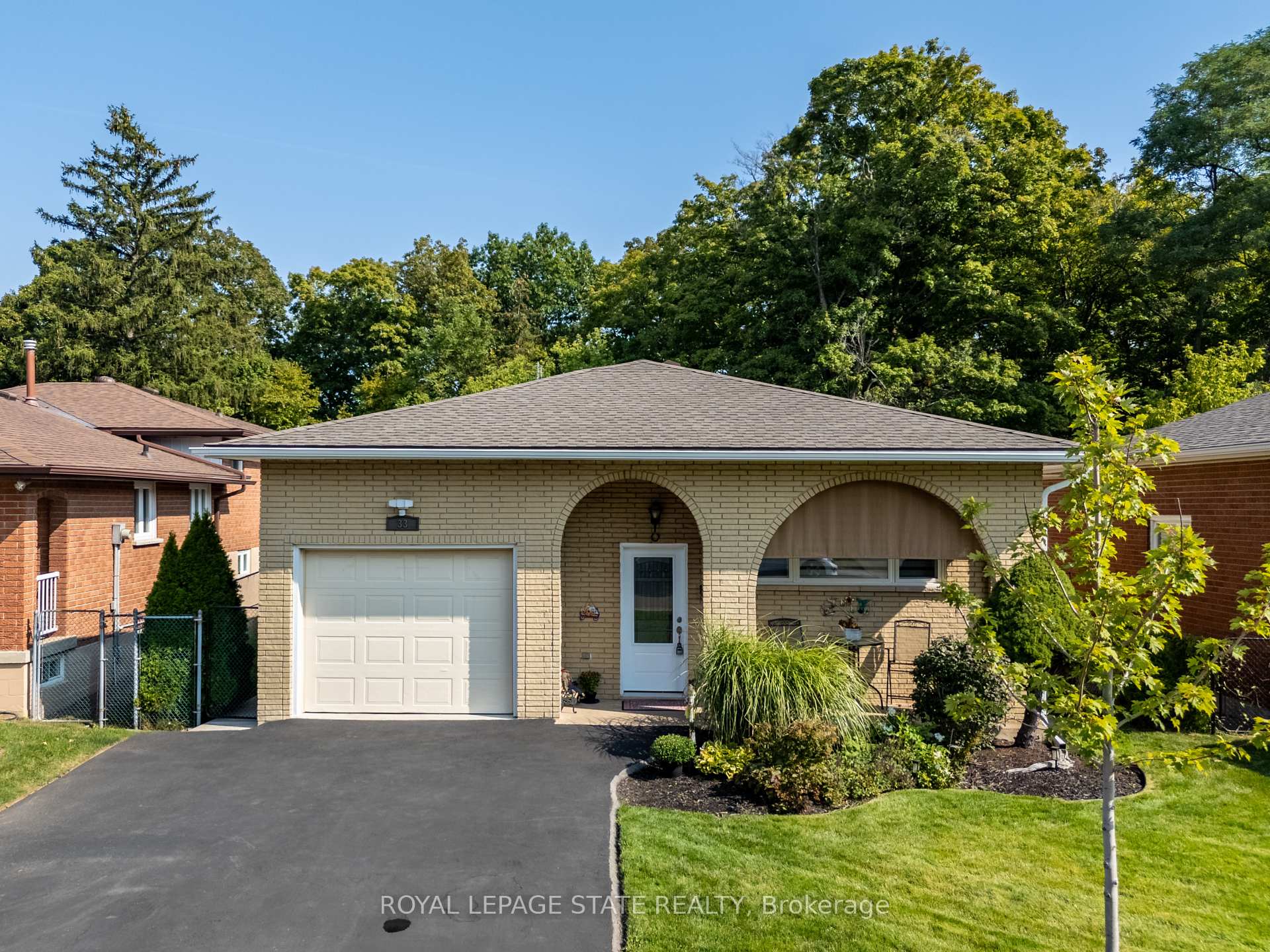 33 Pinard Street, Hamilton, ON L8K 6G8