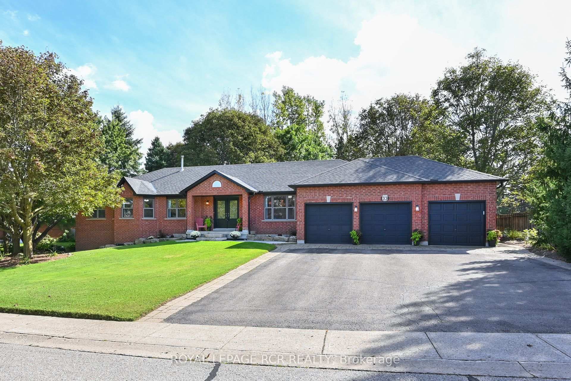 33 Riverside Drive, Mono, ON L9W 6L5