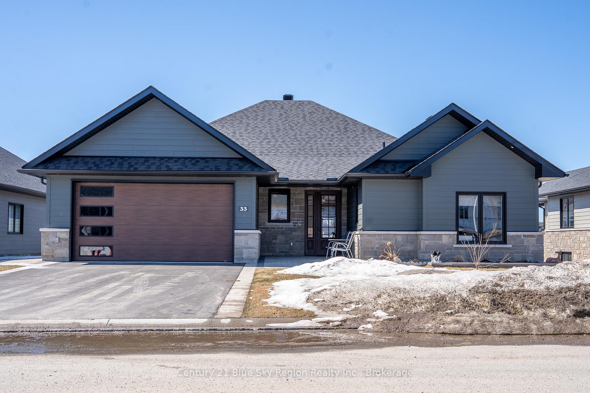 33 Silver Maple Lane, North Bay, ON P1C 0B5