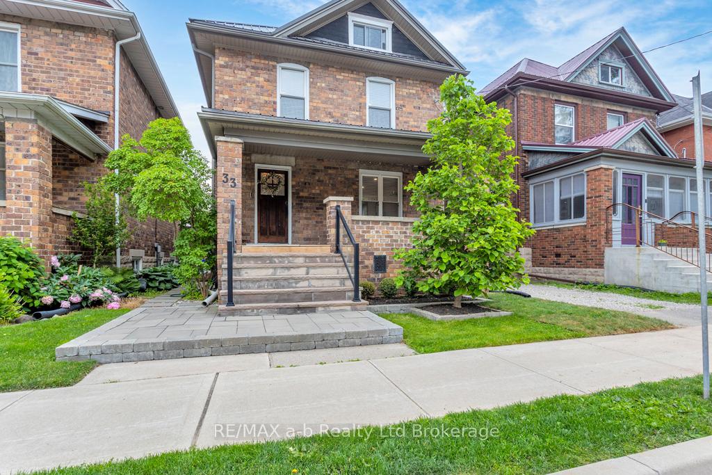 33 Stanley Street, St. Thomas, ON N5R 3E7