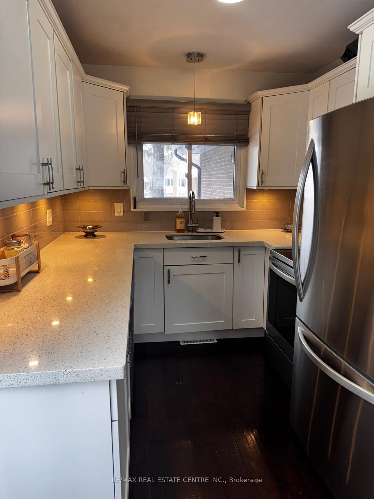 upper - 33 Westway Place, Hamilton, ON L9C 2E9