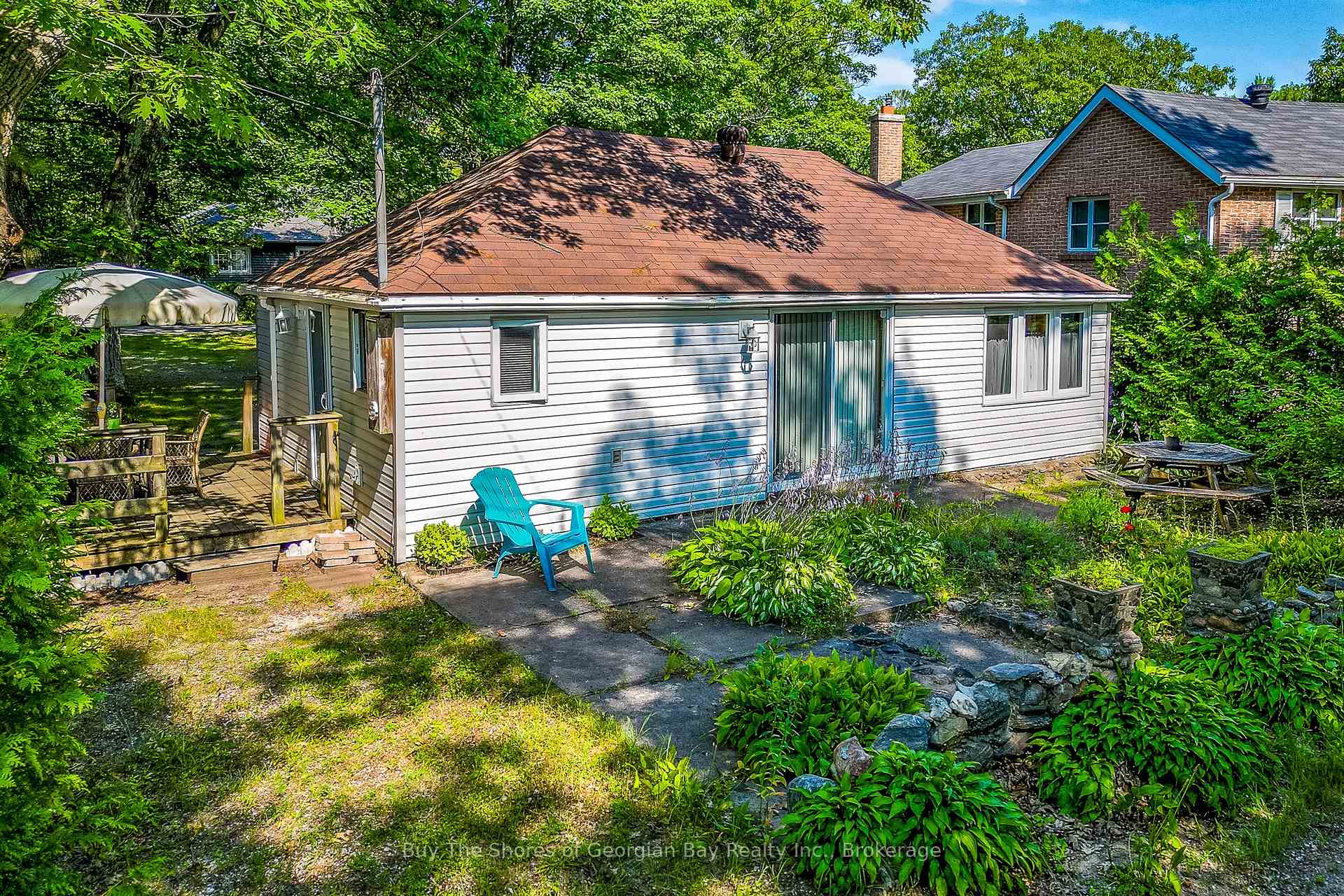 Tiny Real Estate MLS® Listings & Houses For Sale