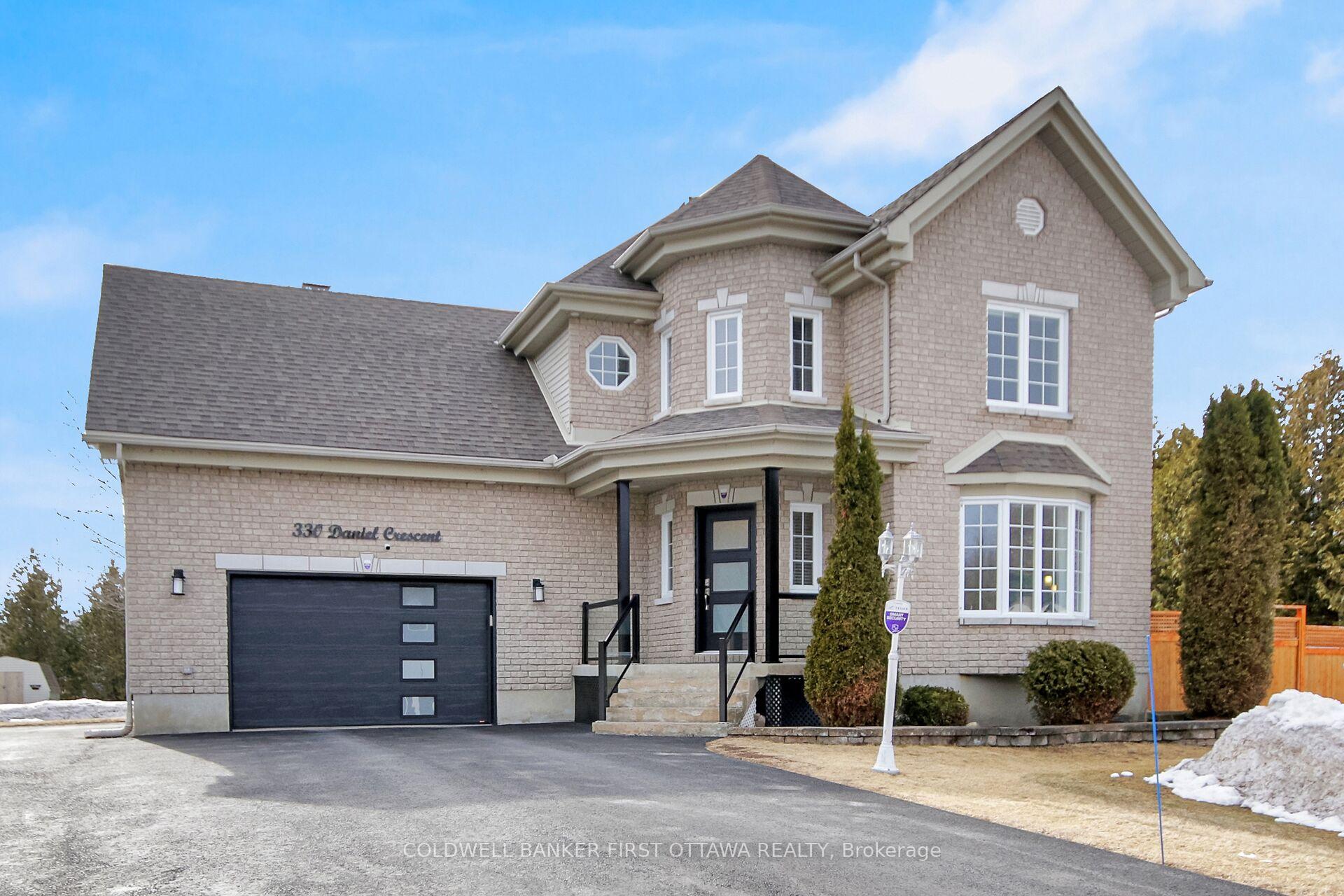 330 Daniel Crescent, Clarence-Rockland, ON K4K 1K7