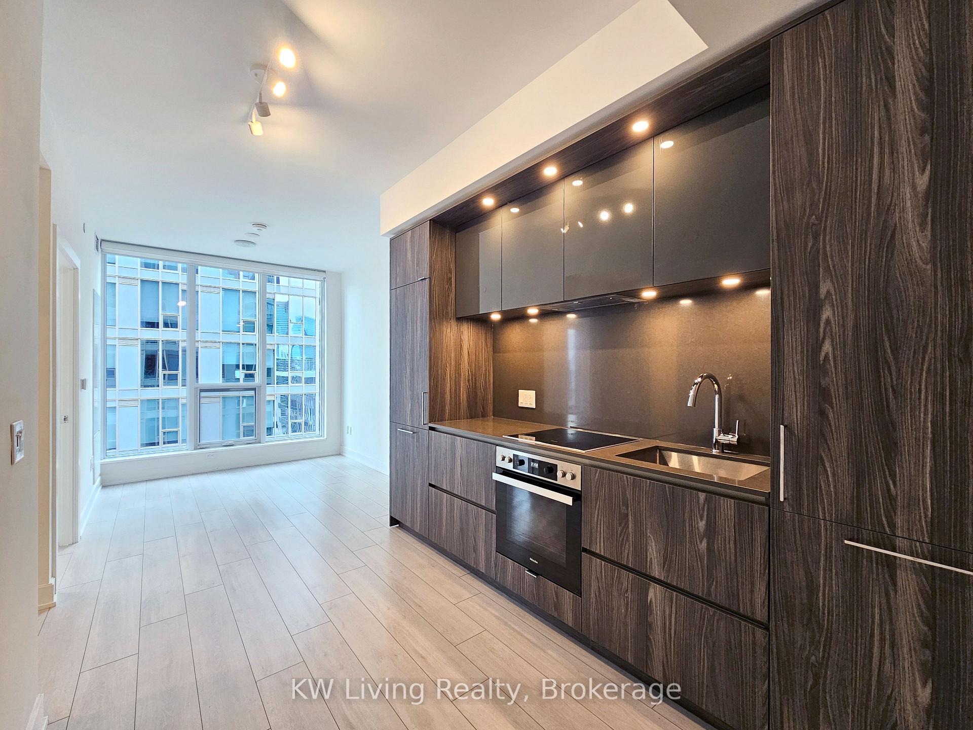 3303 - 15 Mercer Street, Toronto, ON M5V 0T8