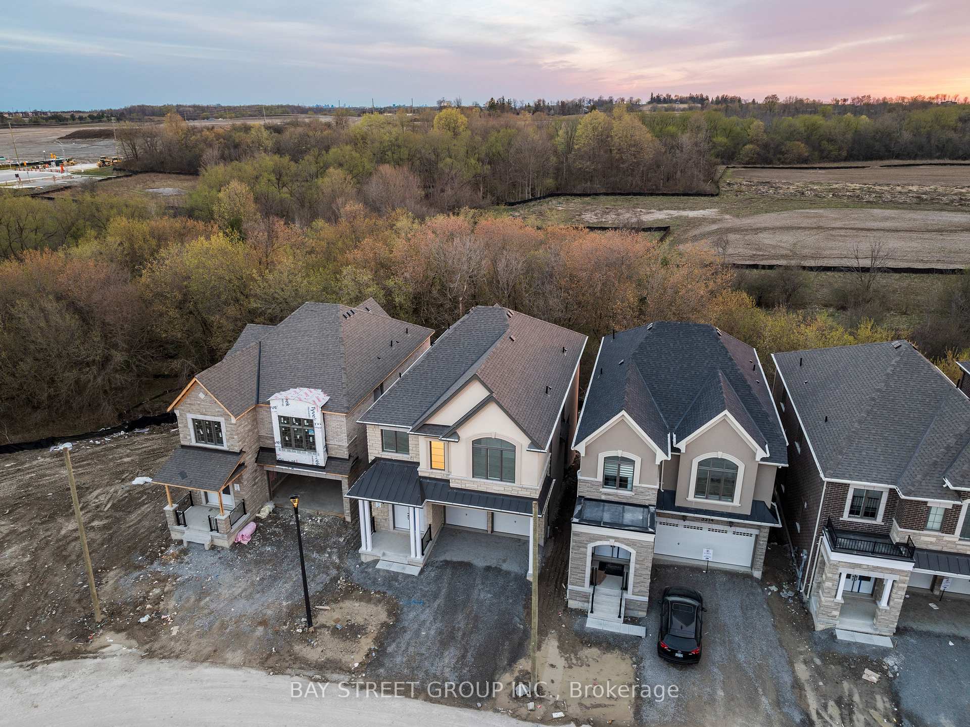 3316 Marchington Square, Pickering, ON L1X 0N9