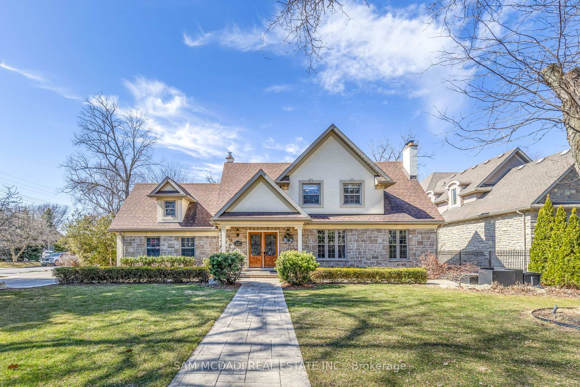 3325 Lakeshore Road, Burlington, ON L7N 1B1