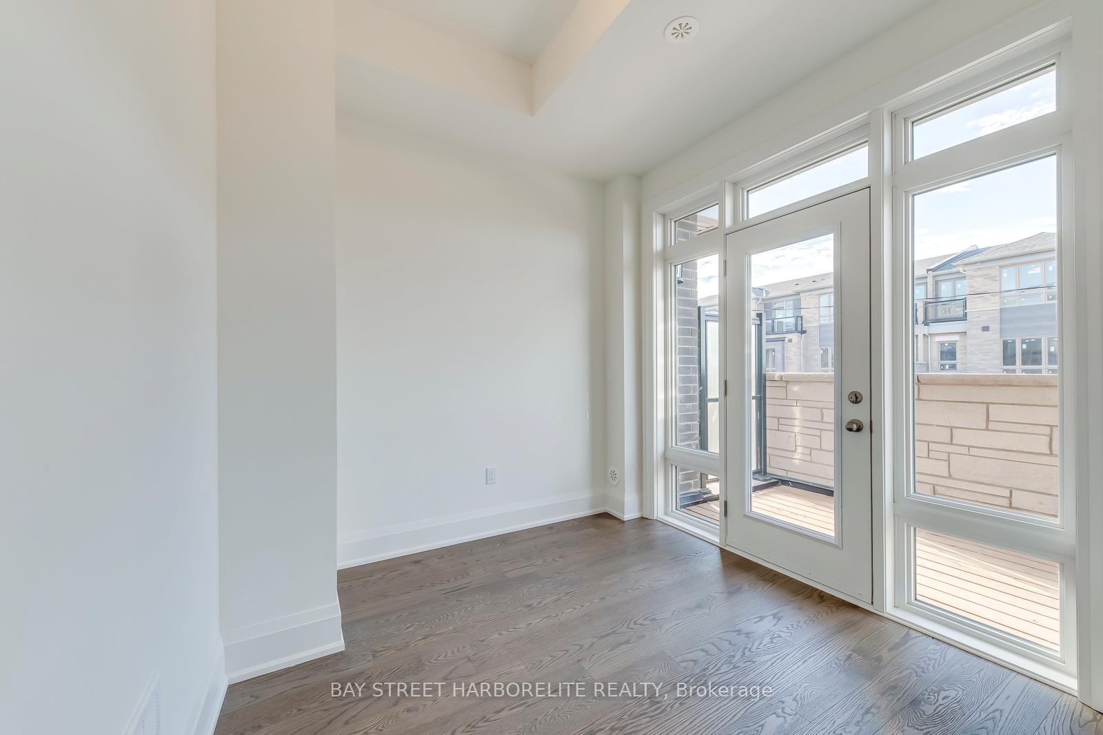 3327 Taha Gardens, Oakville, ON L6M 5R9