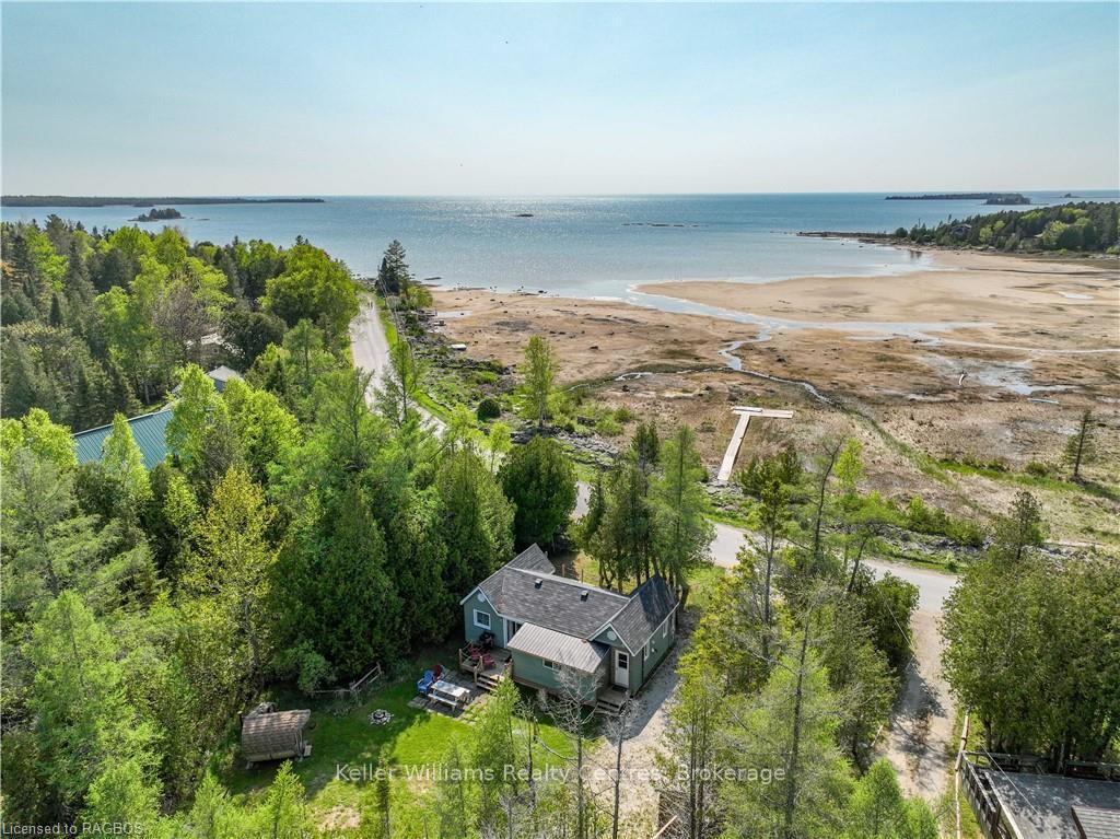 333 BAY Street, South Bruce Peninsula, ON N0H 2T0