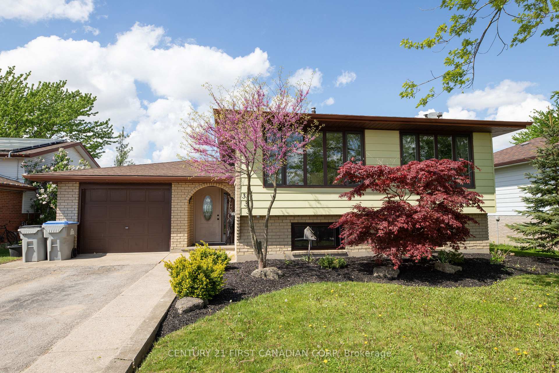 333 St Clair Street, Warwick, ON N0M 2S0