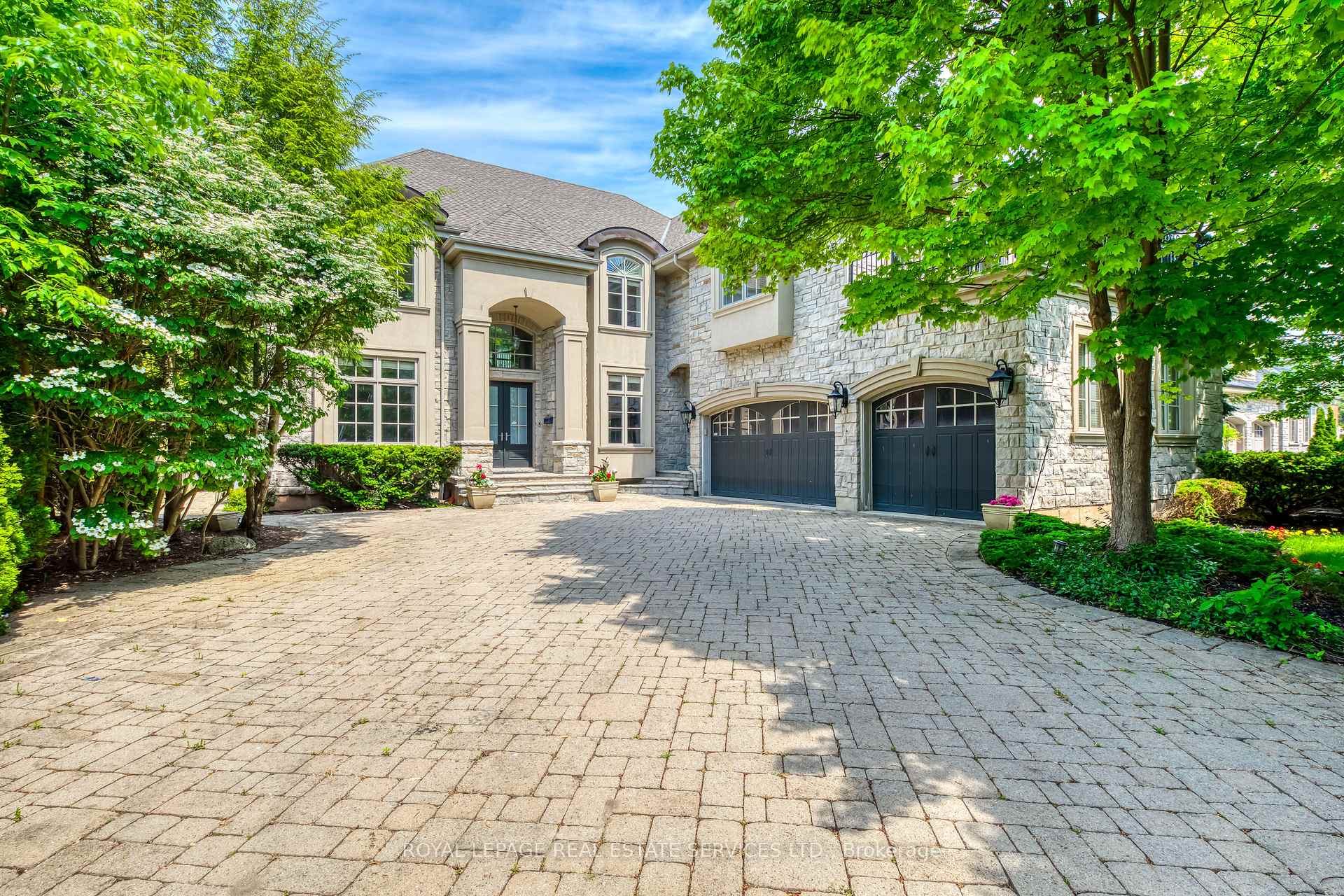 3341 Lakeshore Road, Burlington, ON L7N 1B1