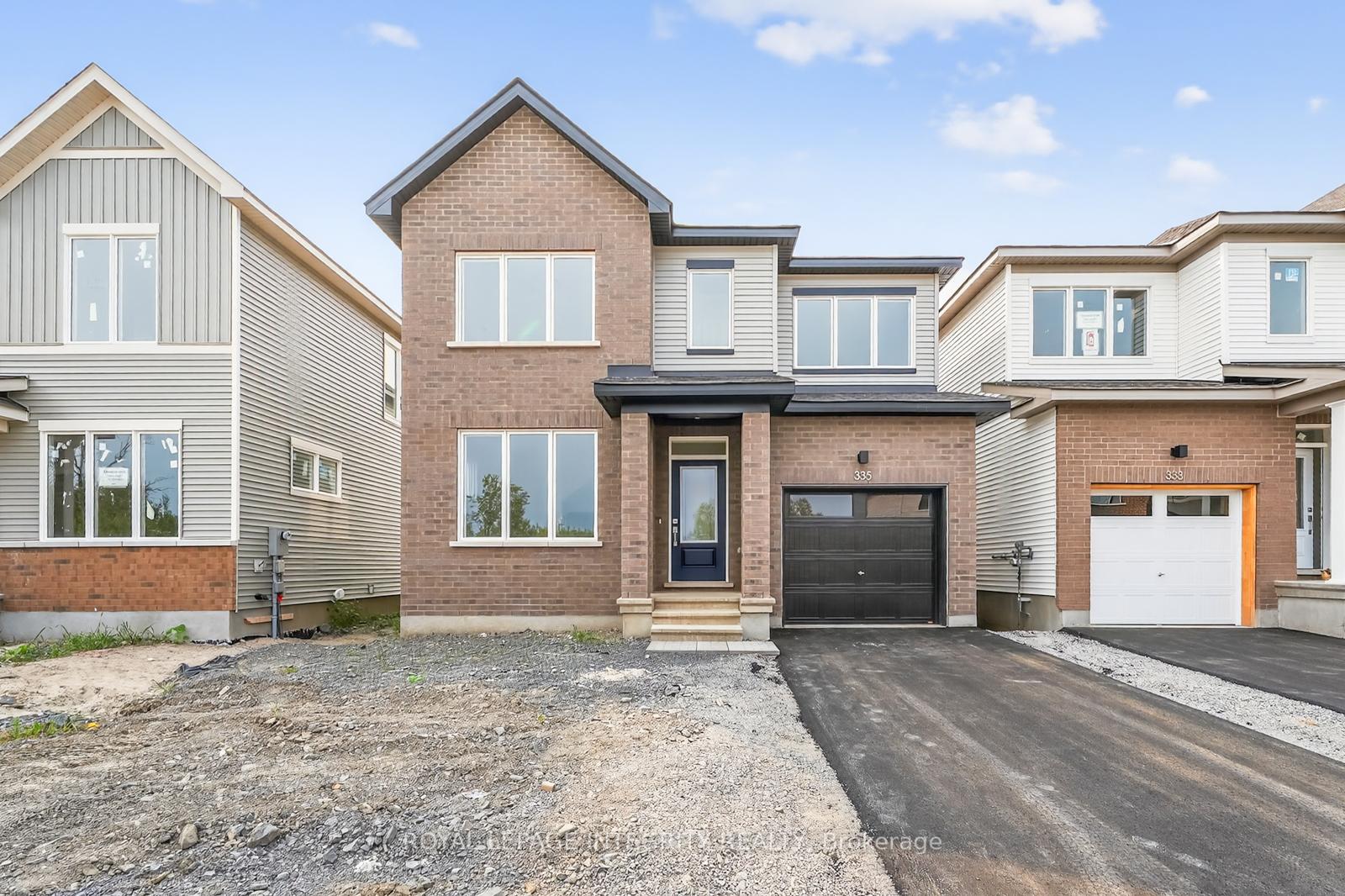 335 Les Emmerson Drive, Barrhaven, ON K2J 0P1