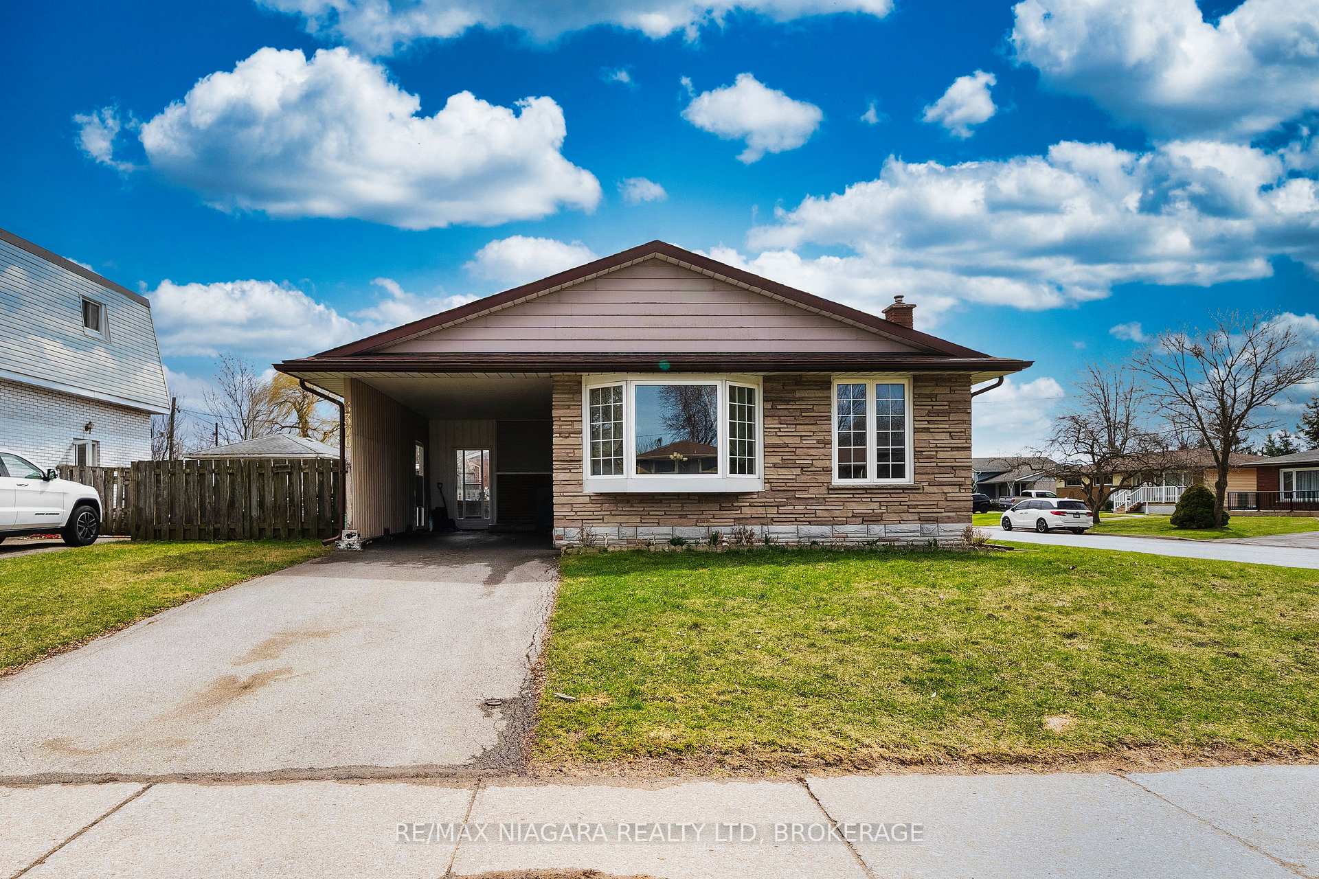 3376 Cattell Drive, Niagara Falls, ON L2G 6M9
