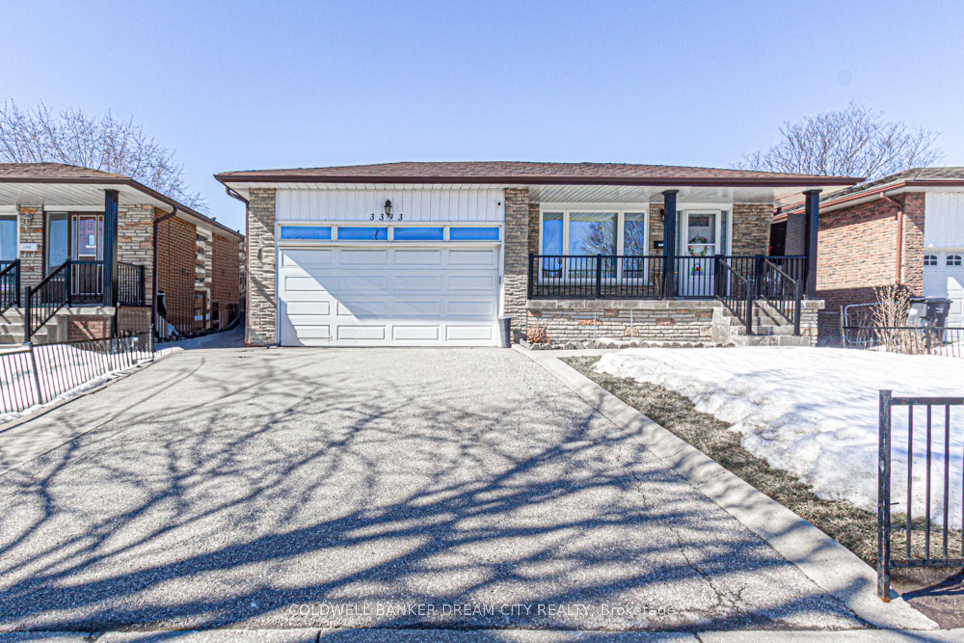 3393 Brandon Gate Drive, Mississauga, ON L4T 3N3