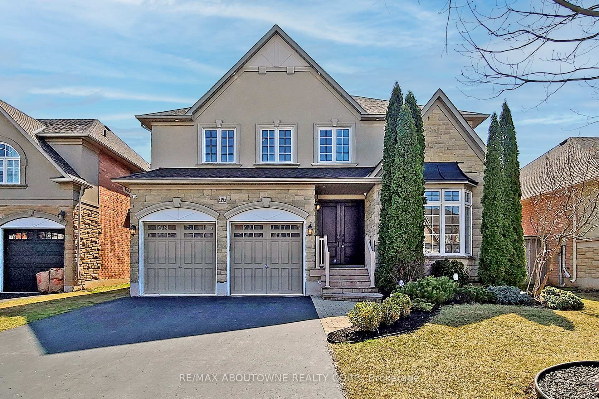 3395 Fox Run Circle, Oakville, ON L6L 6W4
