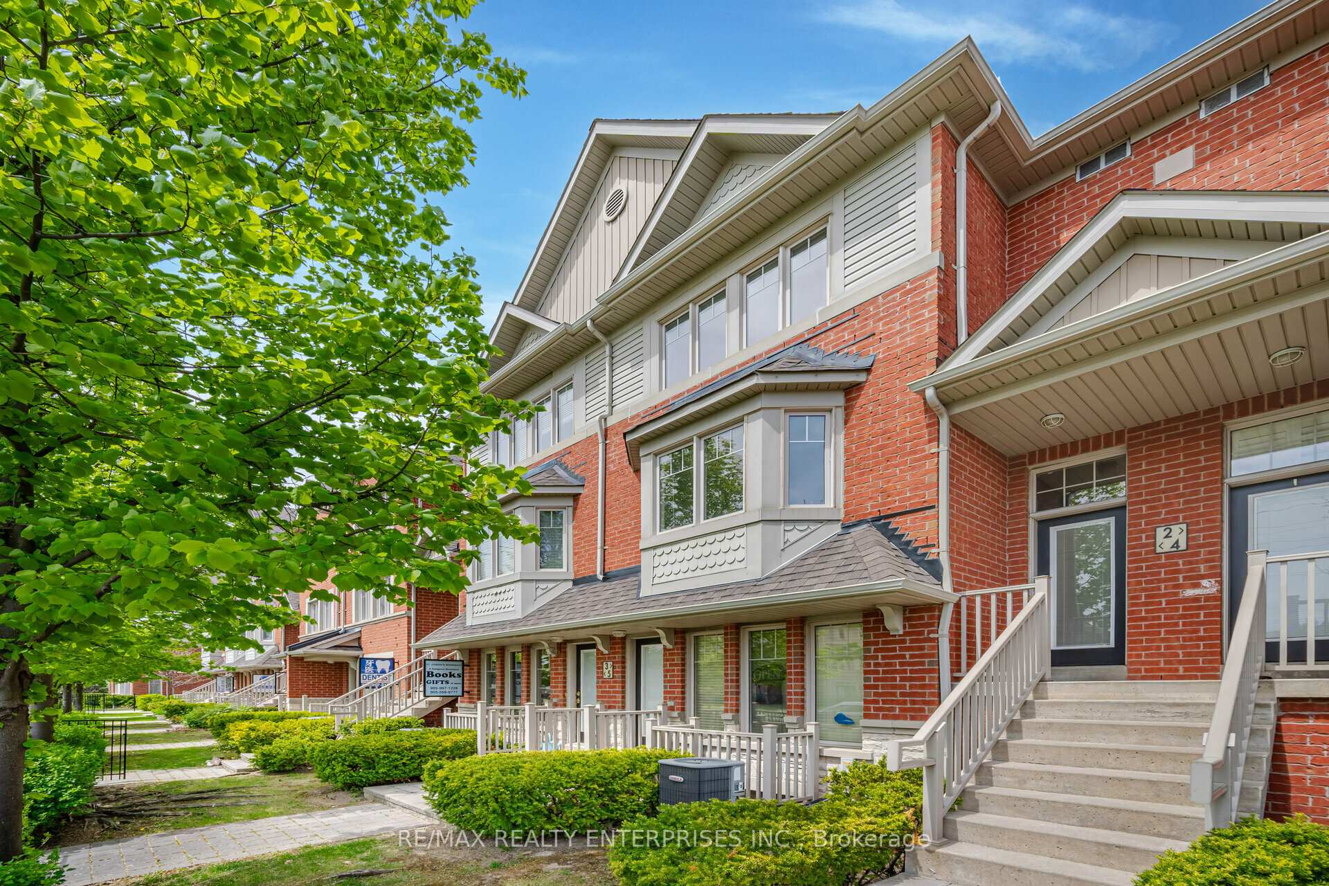 3,4 - 3375 Thomas Street, Mississauga, ON L5M 0P7