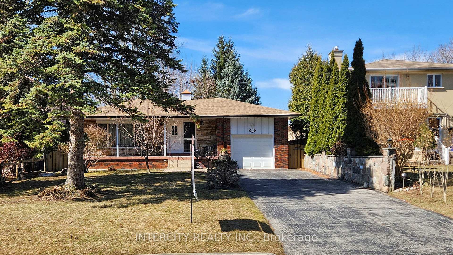 34 Clyde Road, Toronto, ON M1C 1T9
