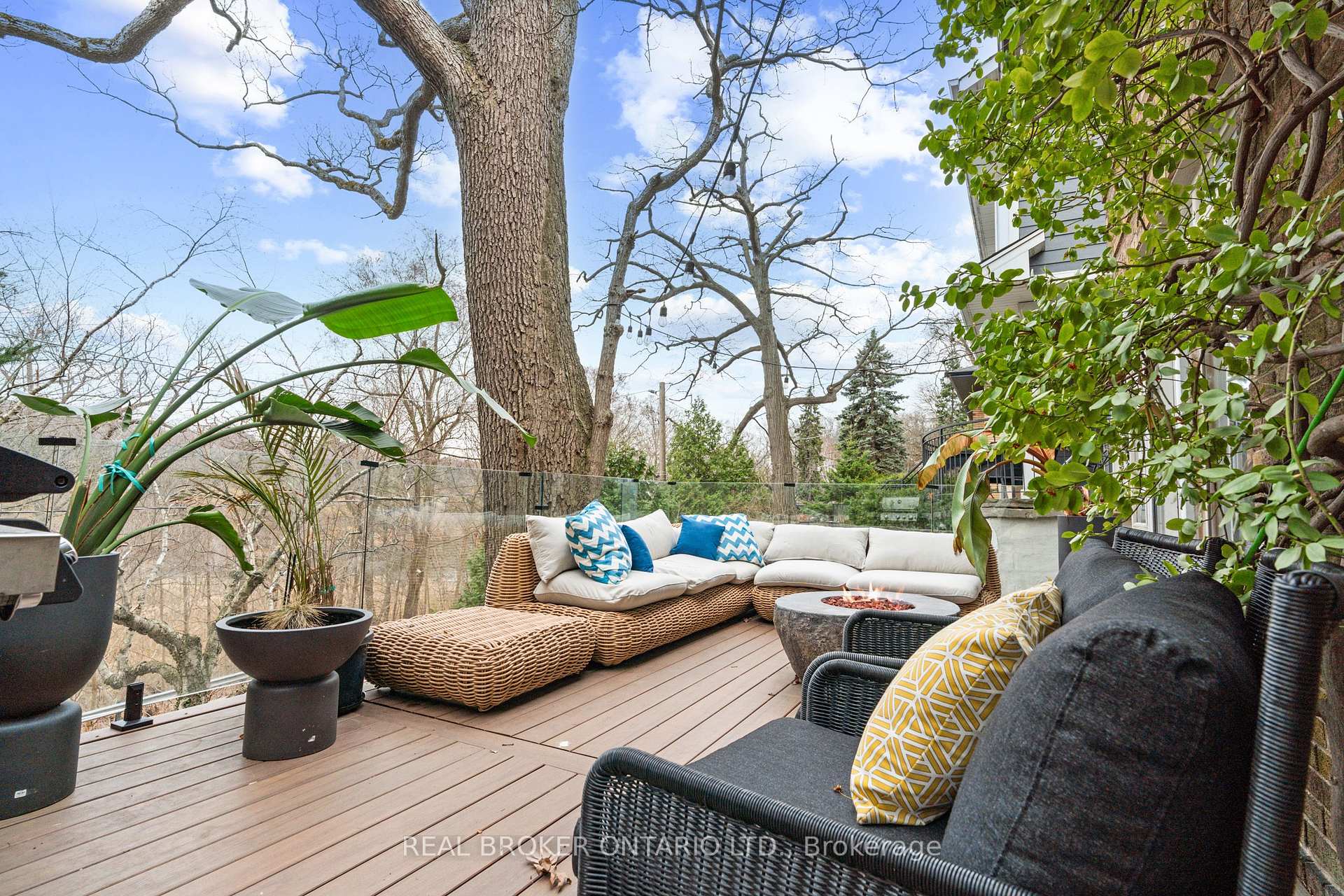 34 Ellis Park Road, Toronto, ON M6S 2V3