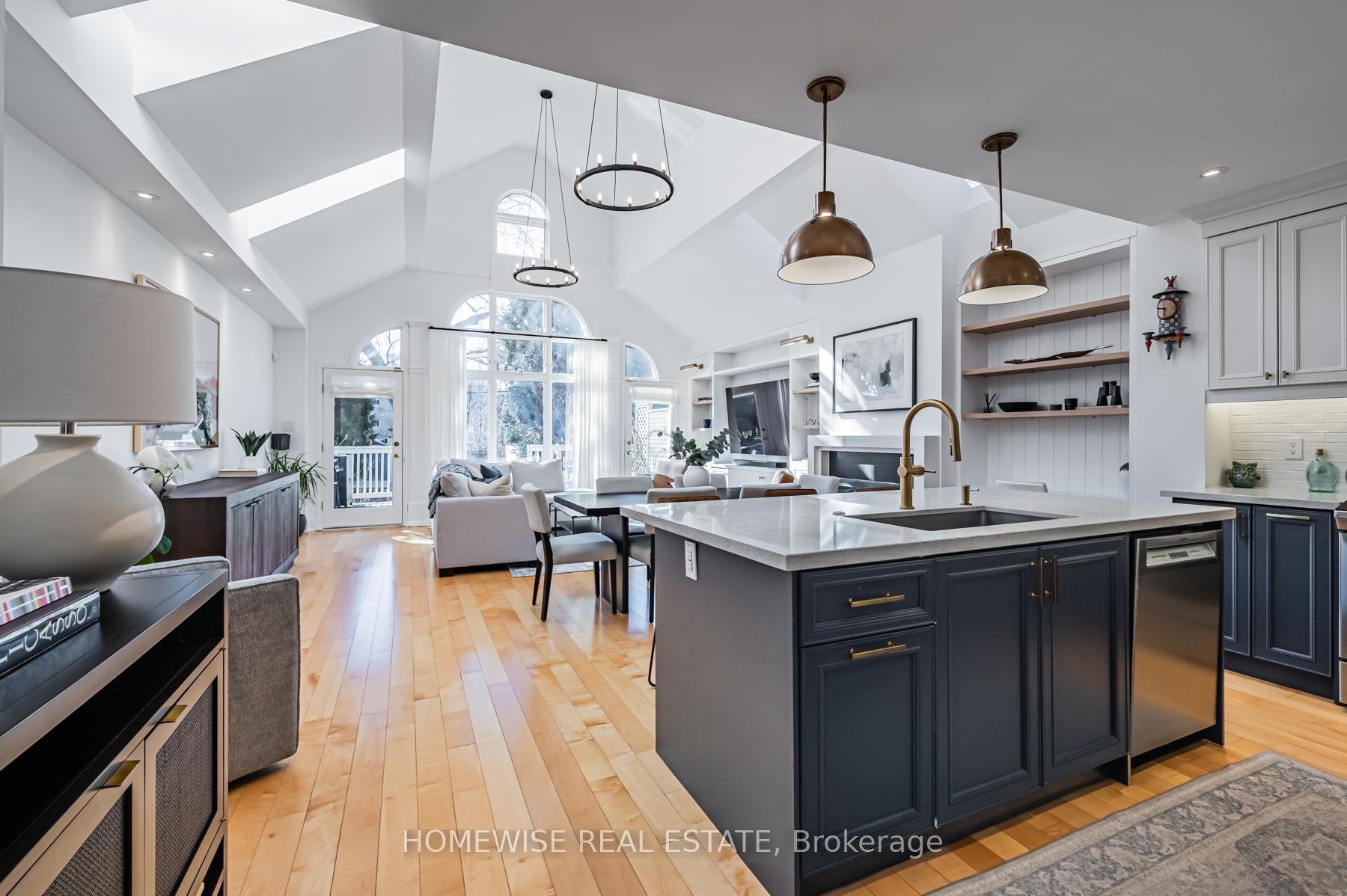 34 Heather Road, Toronto, ON M4G 3G3