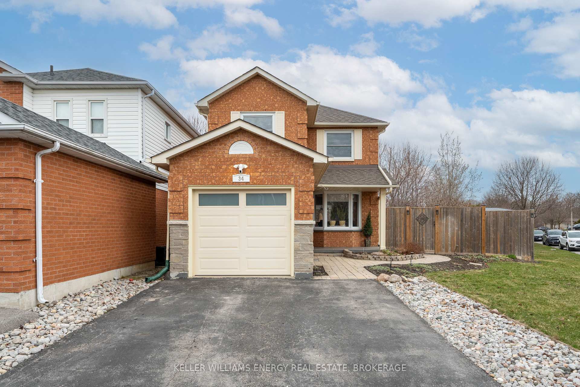 34 Moyse Drive, Clarington, ON L1E 2V4