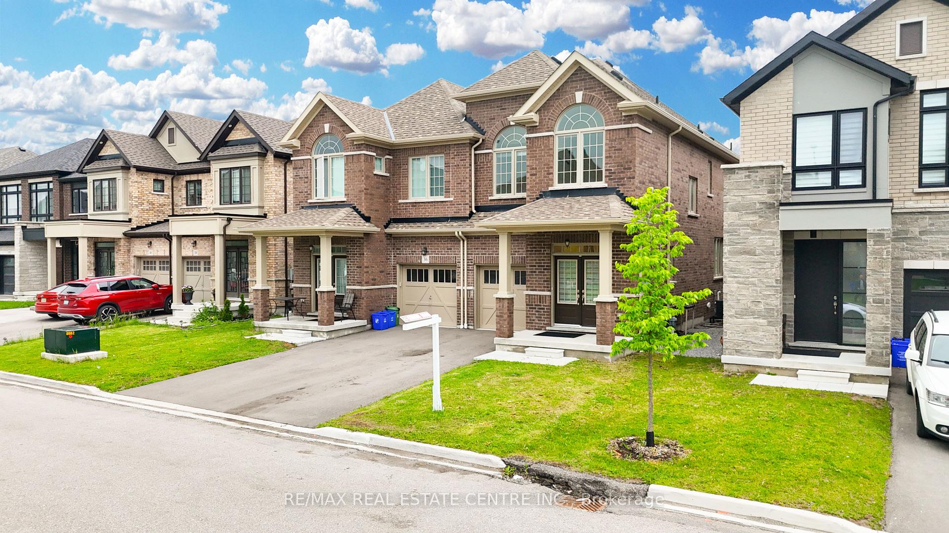 34 Peter Hogg Court, Whitby, ON L1P 0N2