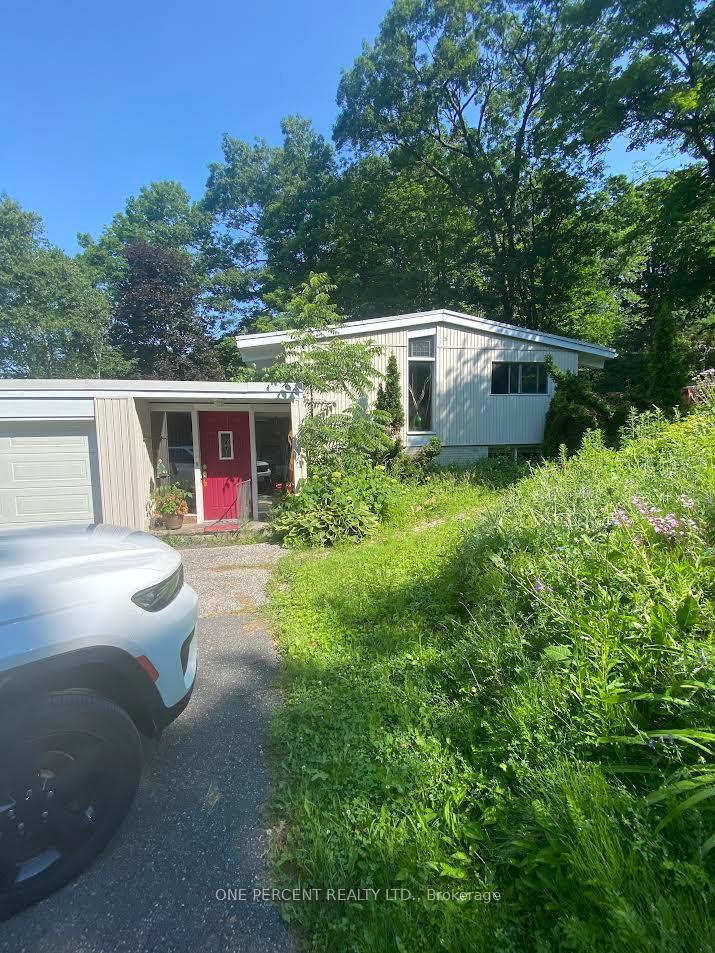 340 Greavette Street, Gravenhurst, ON P1P 1G6