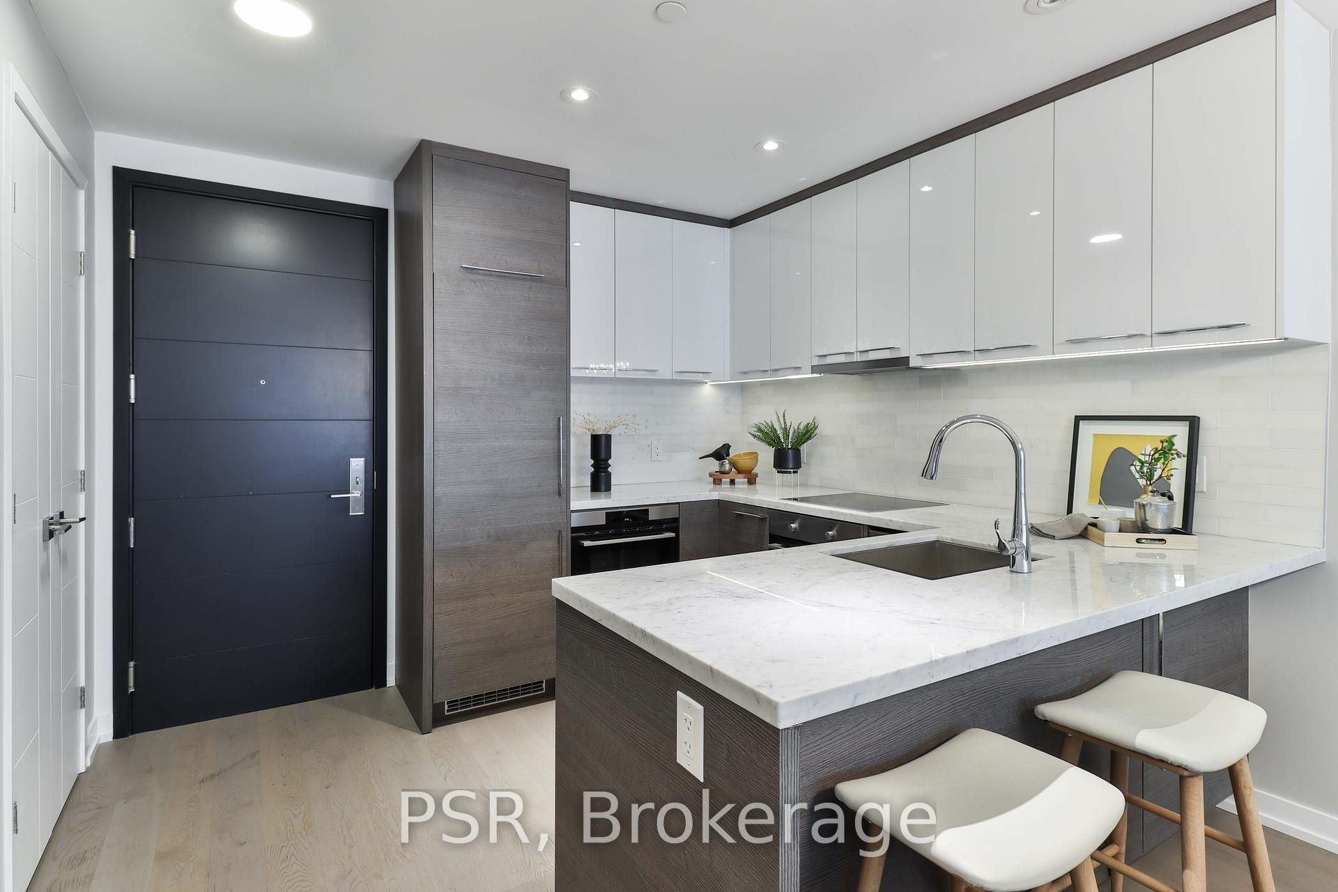 3415 - 488 University Avenue, Toronto, ON M5G 0C1