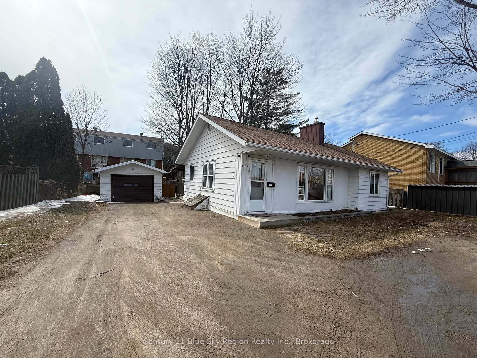 343 Lakeshore Drive, North Bay, ON P1A 2C4