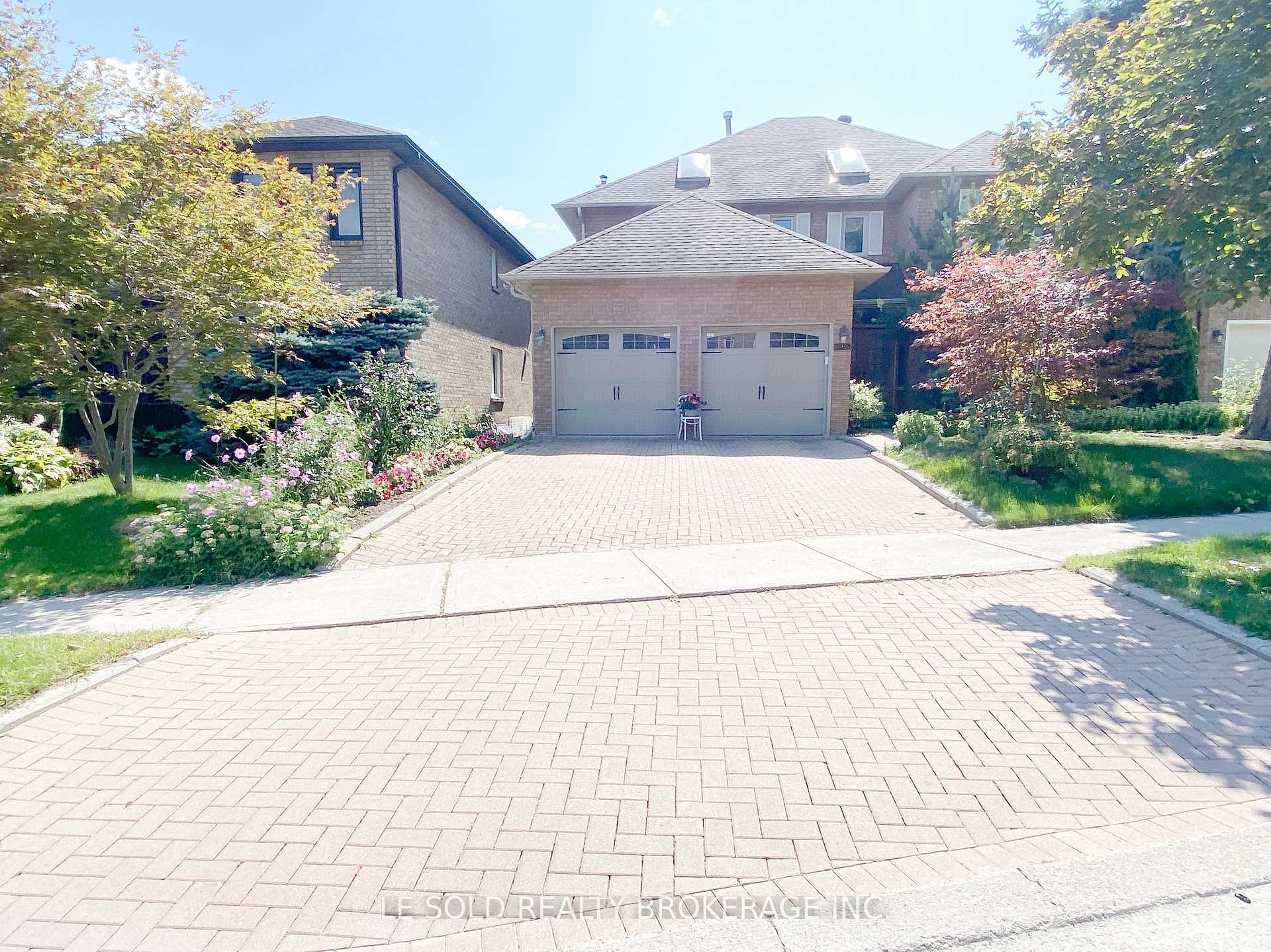 2nd Floor Room - 347 Fern Avenue, Richmond Hill, ON L4C 8P6