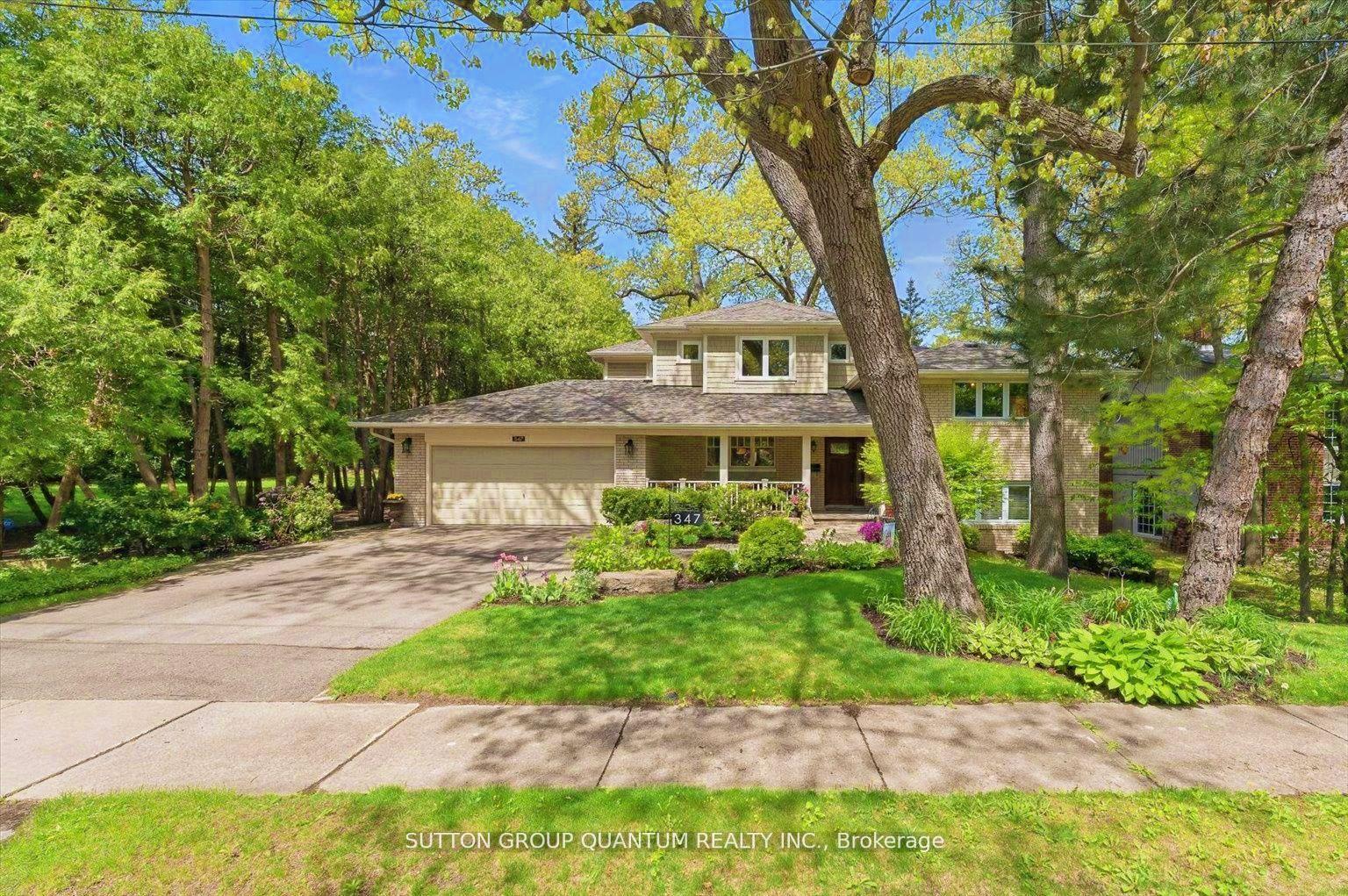 347 Pinetree Way, Mississauga, ON L5G 2R4