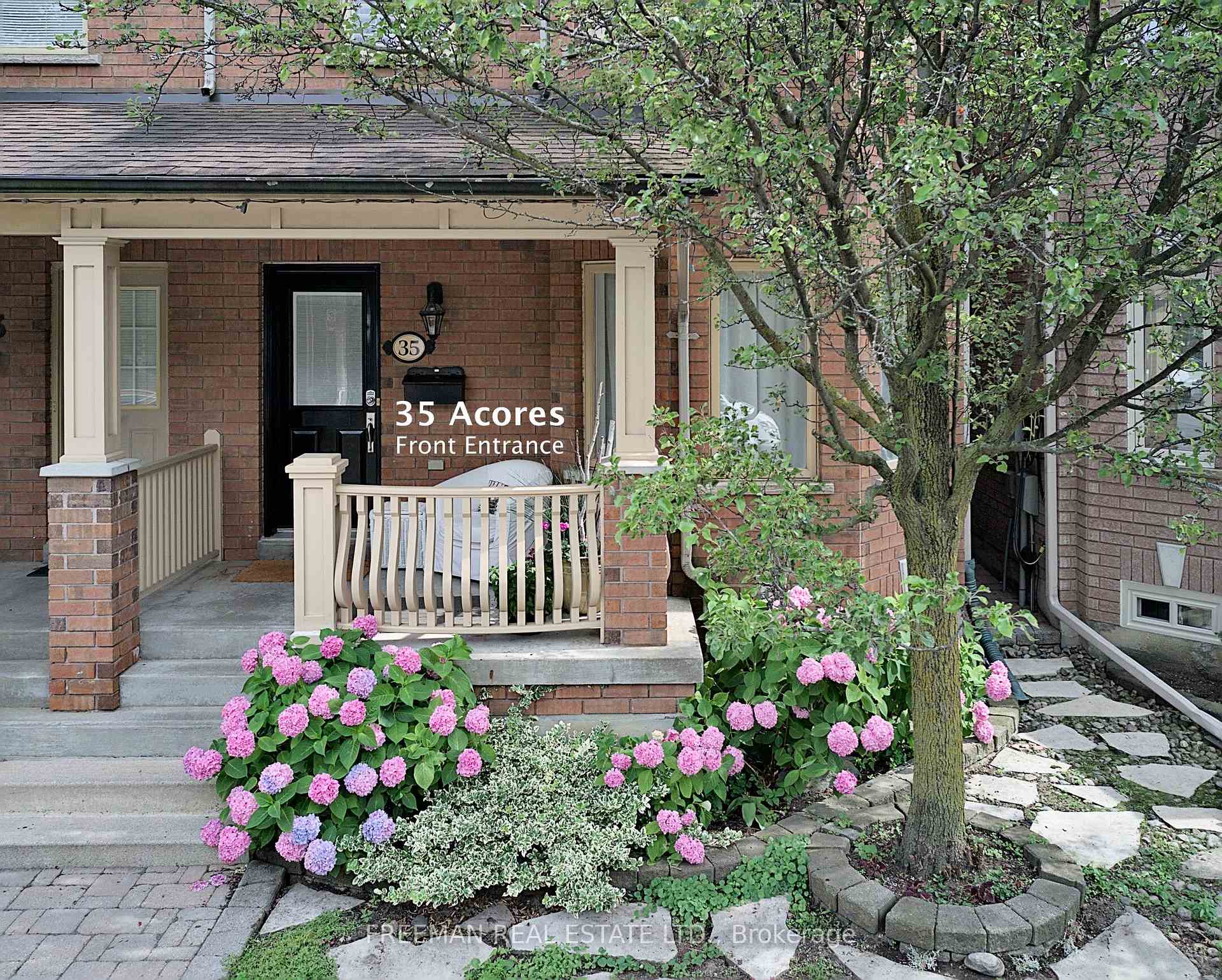 35 Acores Avenue, Toronto, ON M6G 4B4