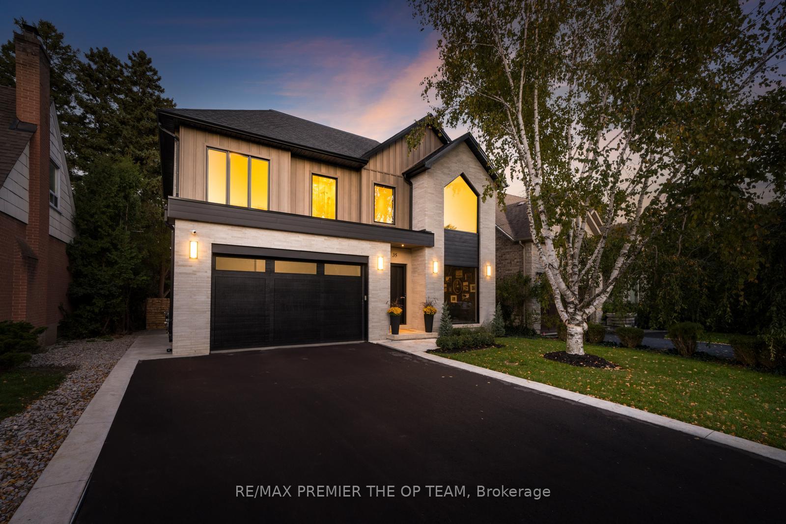 35 Botfield Avenue, Toronto, ON M9B 4E2