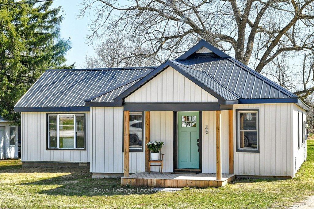 35 Caroline Street E, Clearview, ON L0M 1G0