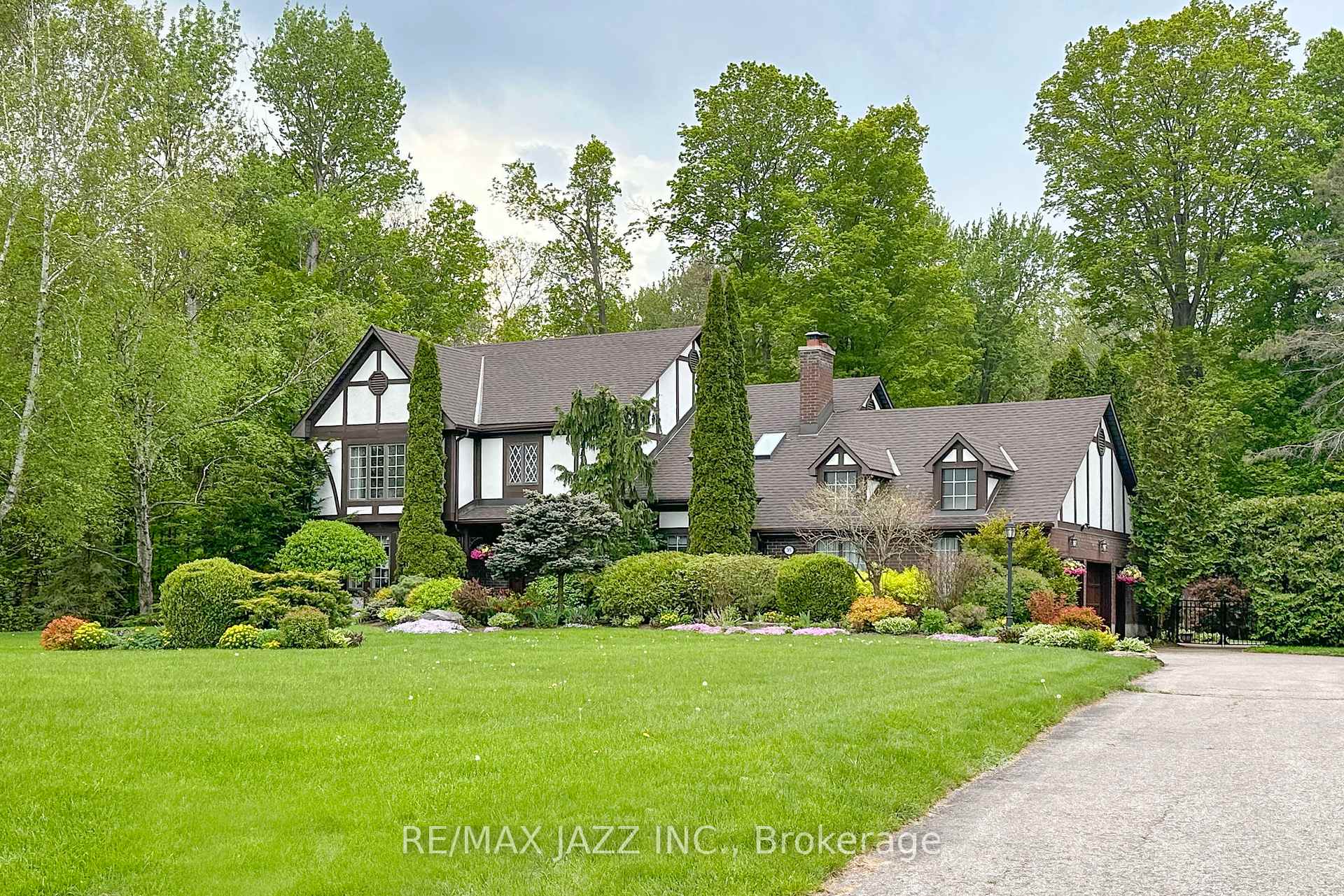 35 Castle Harbour Drive, Scugog, ON L9L 1P6