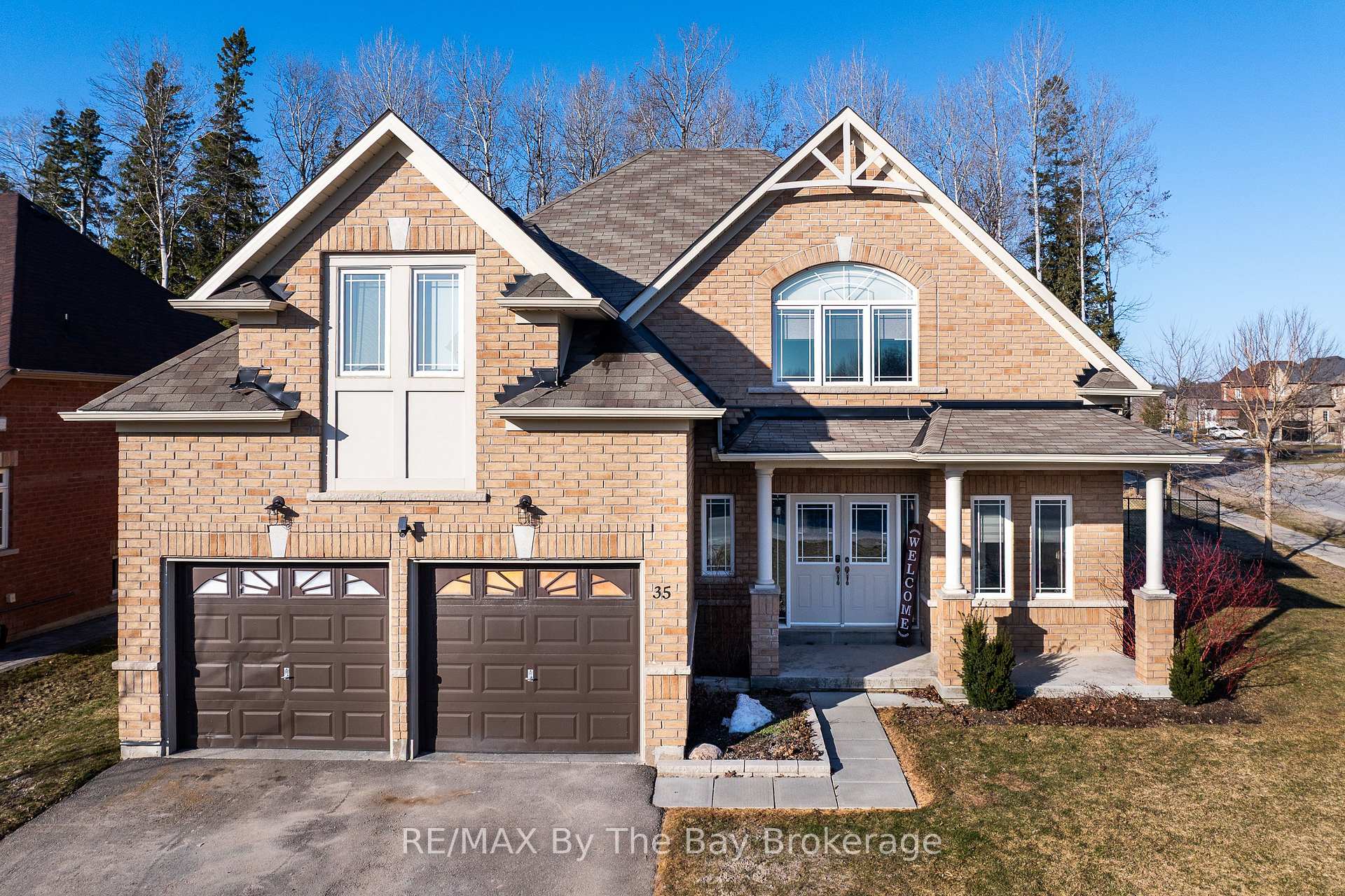 35 Falvo Street, Wasaga Beach, ON L9Z 0G8