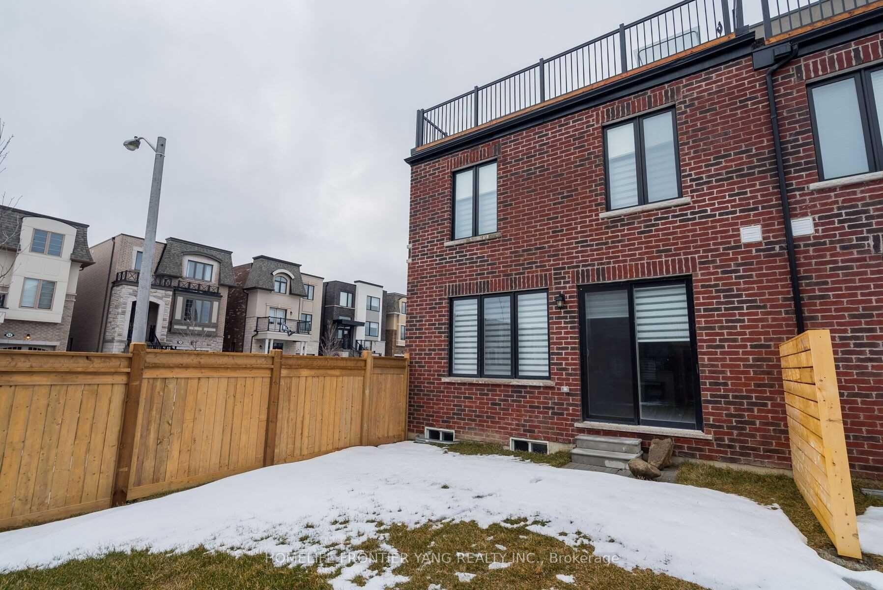 35 Father Redmond Way, Toronto, ON M8W 0B4