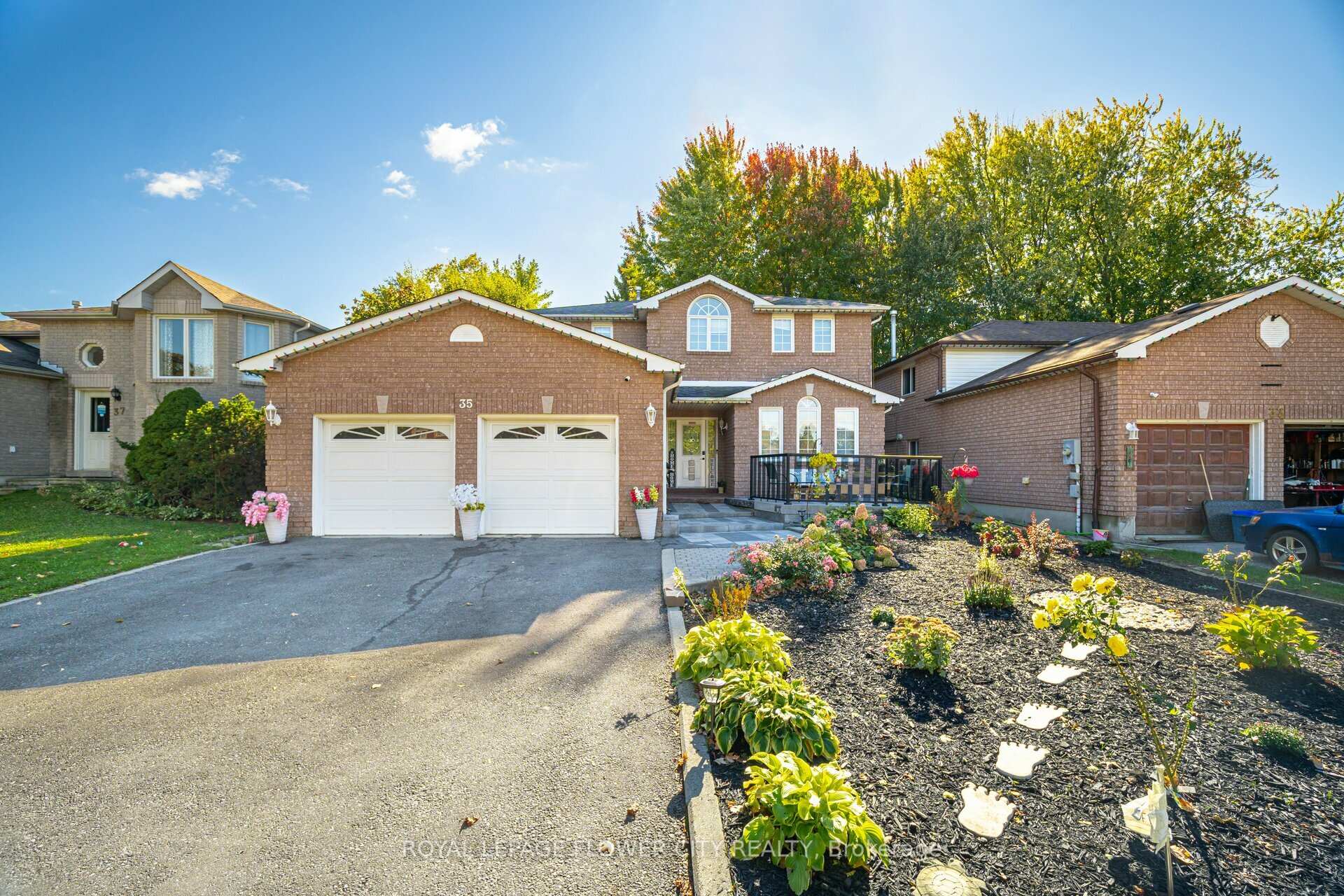 35 Jones Drive, Barrie, ON L4M 6H7