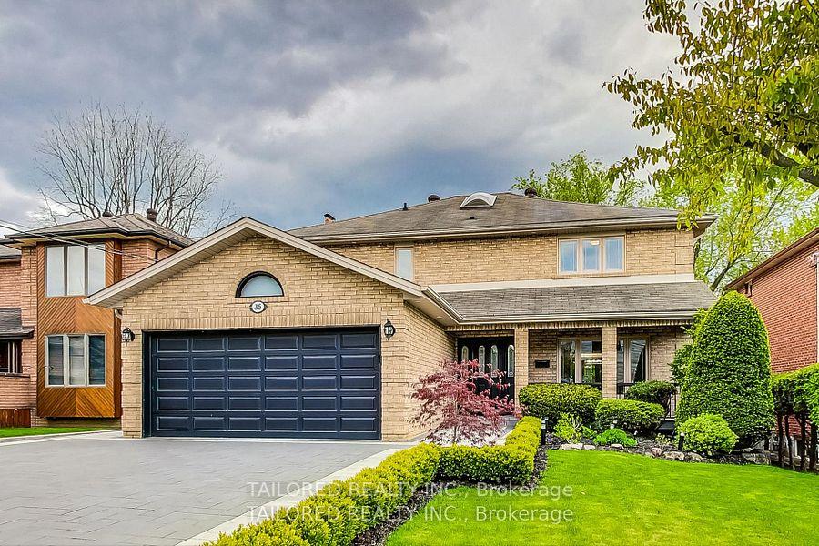 35 Mackay Drive, Richmond Hill, ON L4C 6N9
