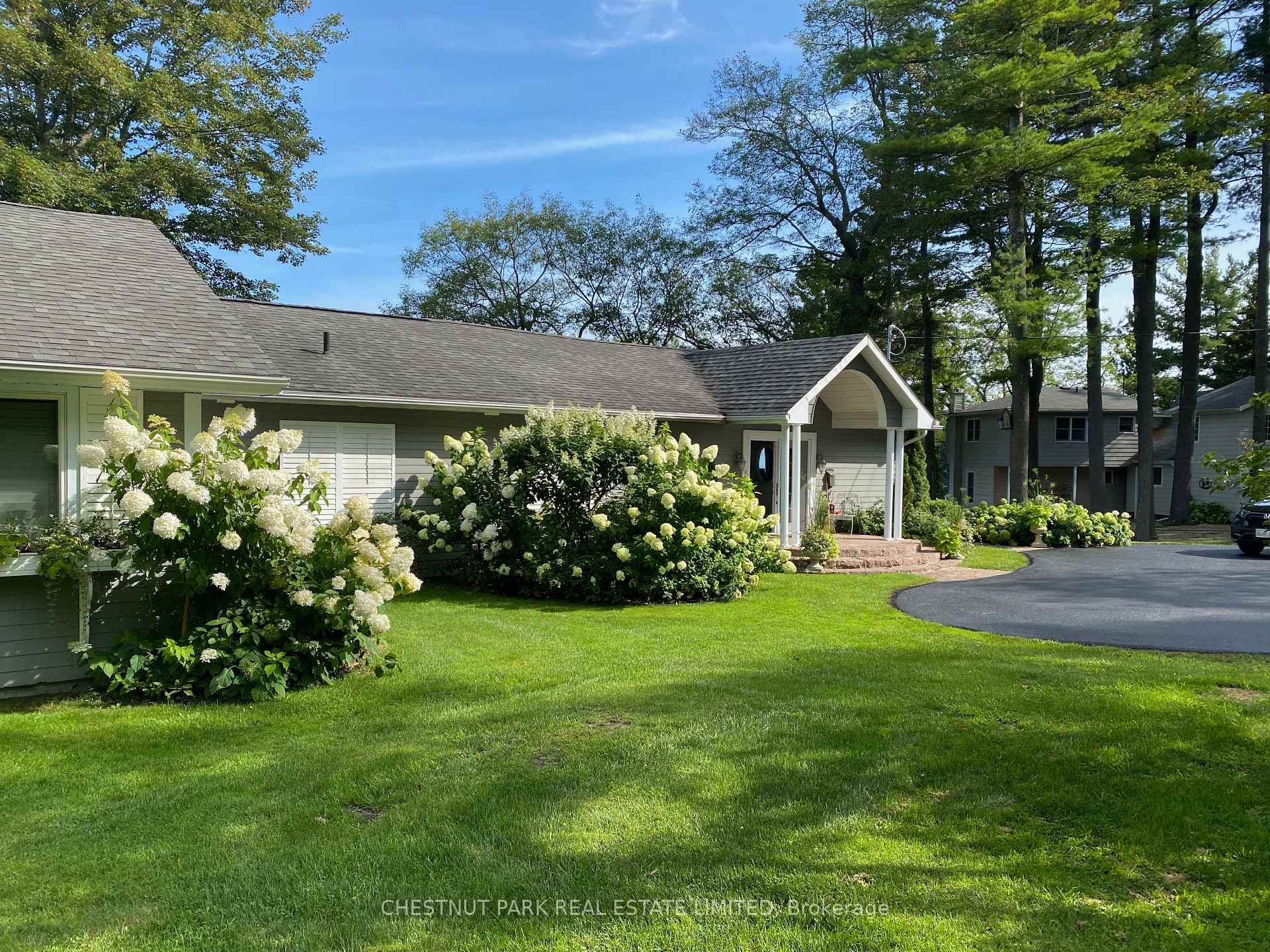 35 Riverview Drive, Front of Leeds & Seeleys Bay, ON K0E 1V0