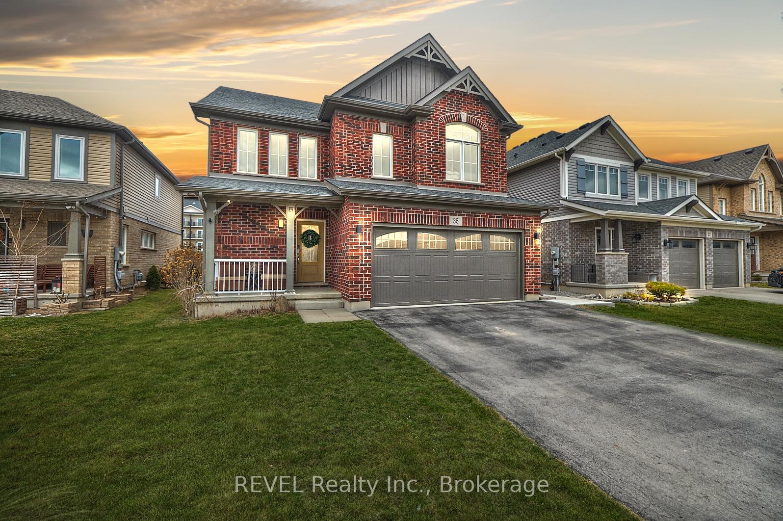 35 Spruce Crescent, Welland, ON L3C 0C6