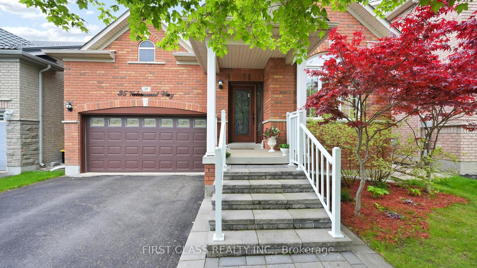 35 Valemount Way, Aurora, ON L4G 7S3